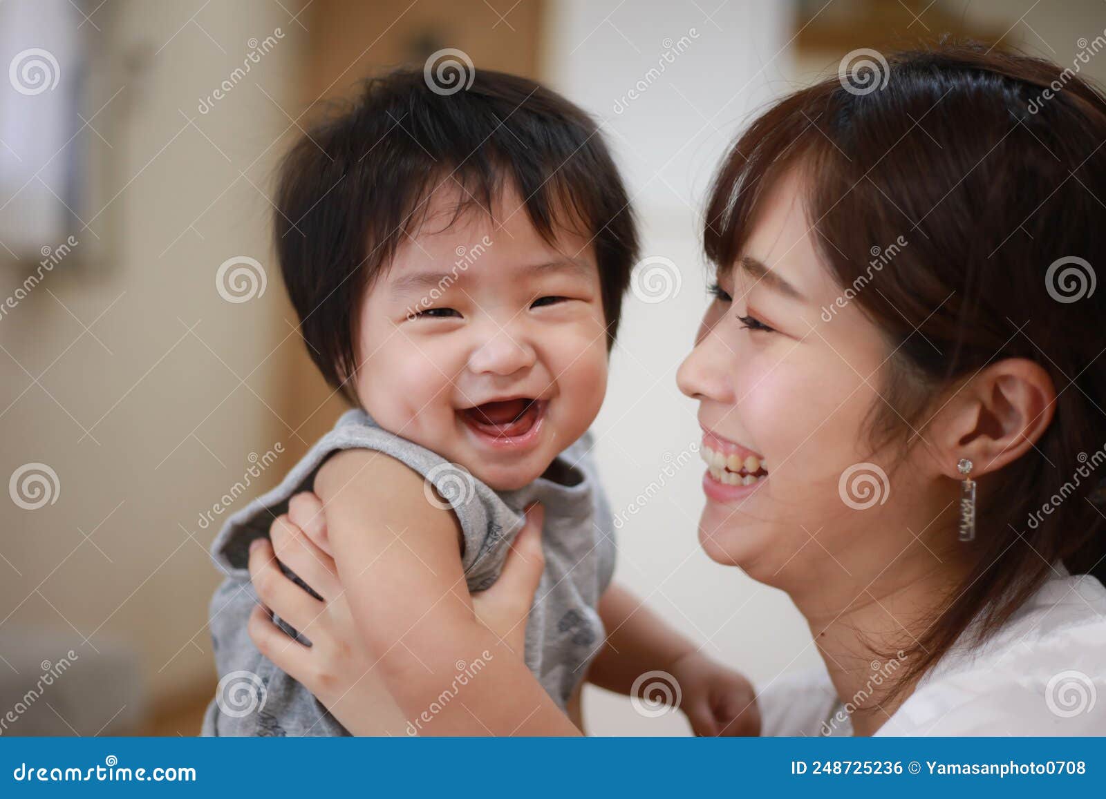 Smile parent and child stock photo. Image of space, japan - 248725236