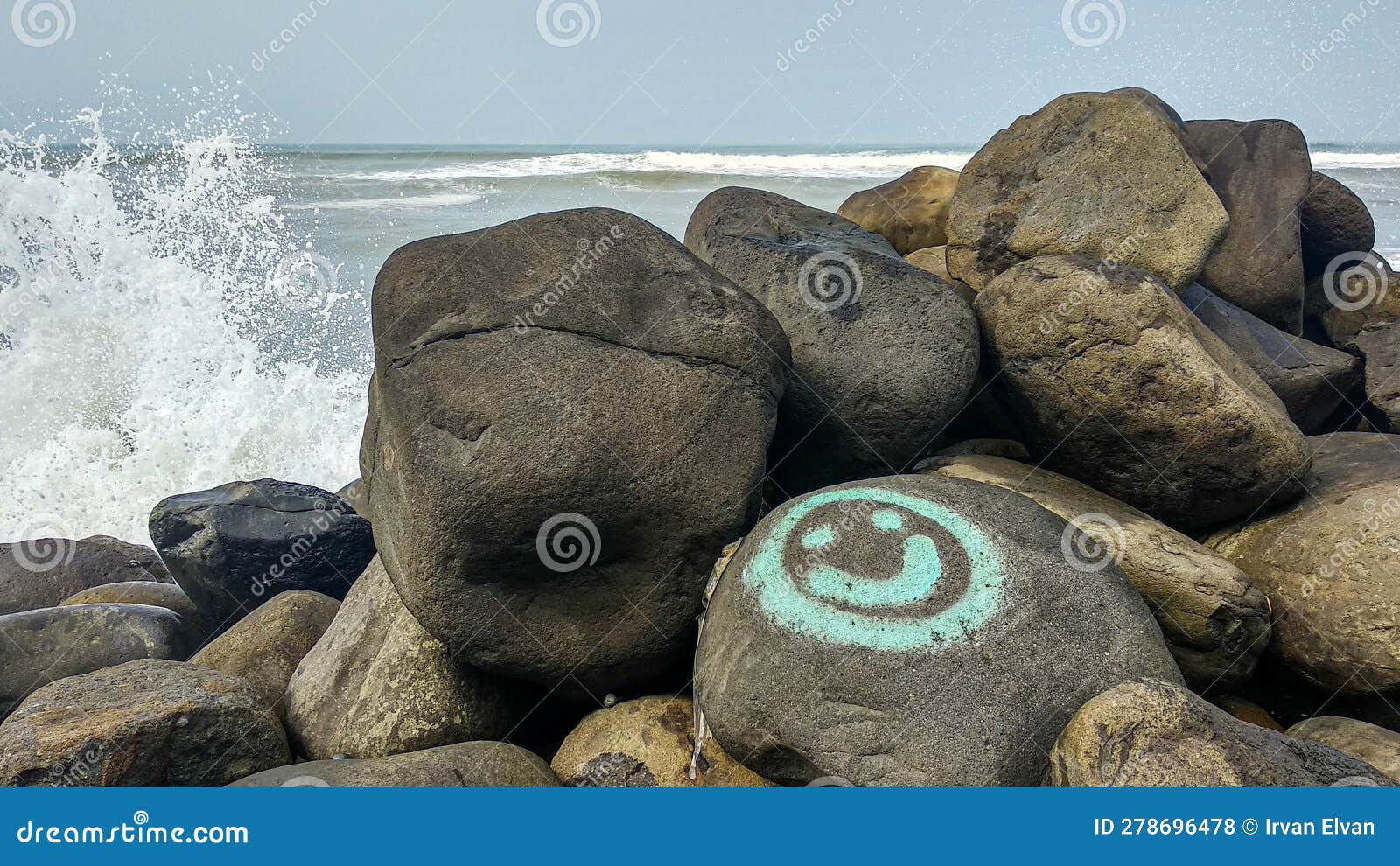 Smiley Rock In Laguna Wilderness Park Editorial Photo | CartoonDealer ...