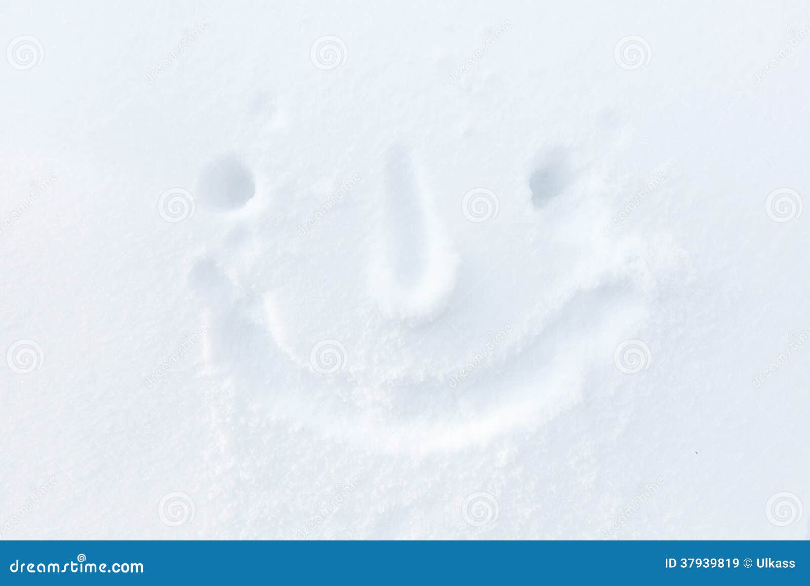 Smiley face in the snow stock image. Image of shiny, happy - 37939819