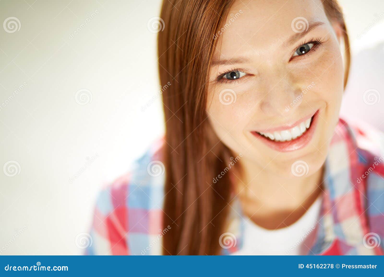 Smiley Girl foto de archivo. Imagen de belleza, atractivo - 45162278