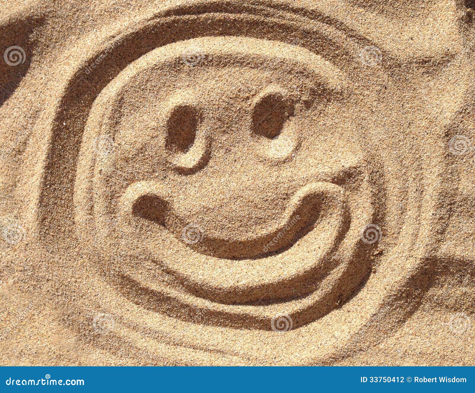 Smiley Sand Face photo stock. Image du fond, dessiné - 33750412