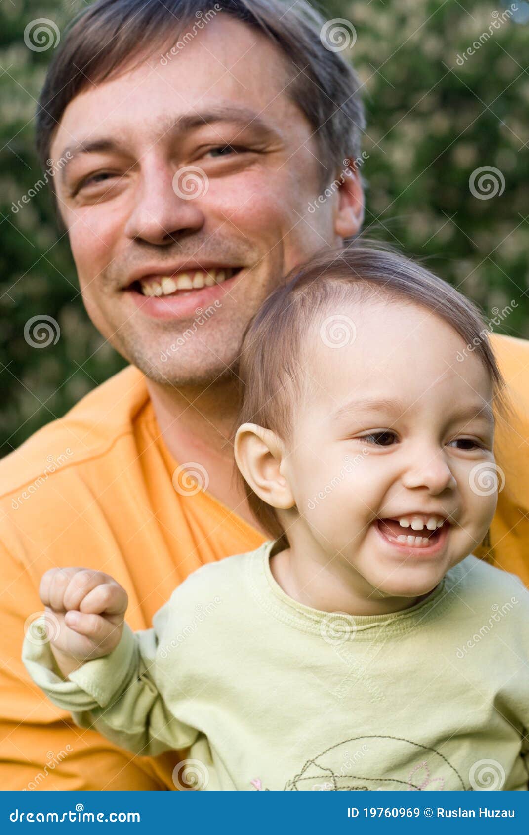 Smiling dad and baby stock image. Image of girl, background - 19760969