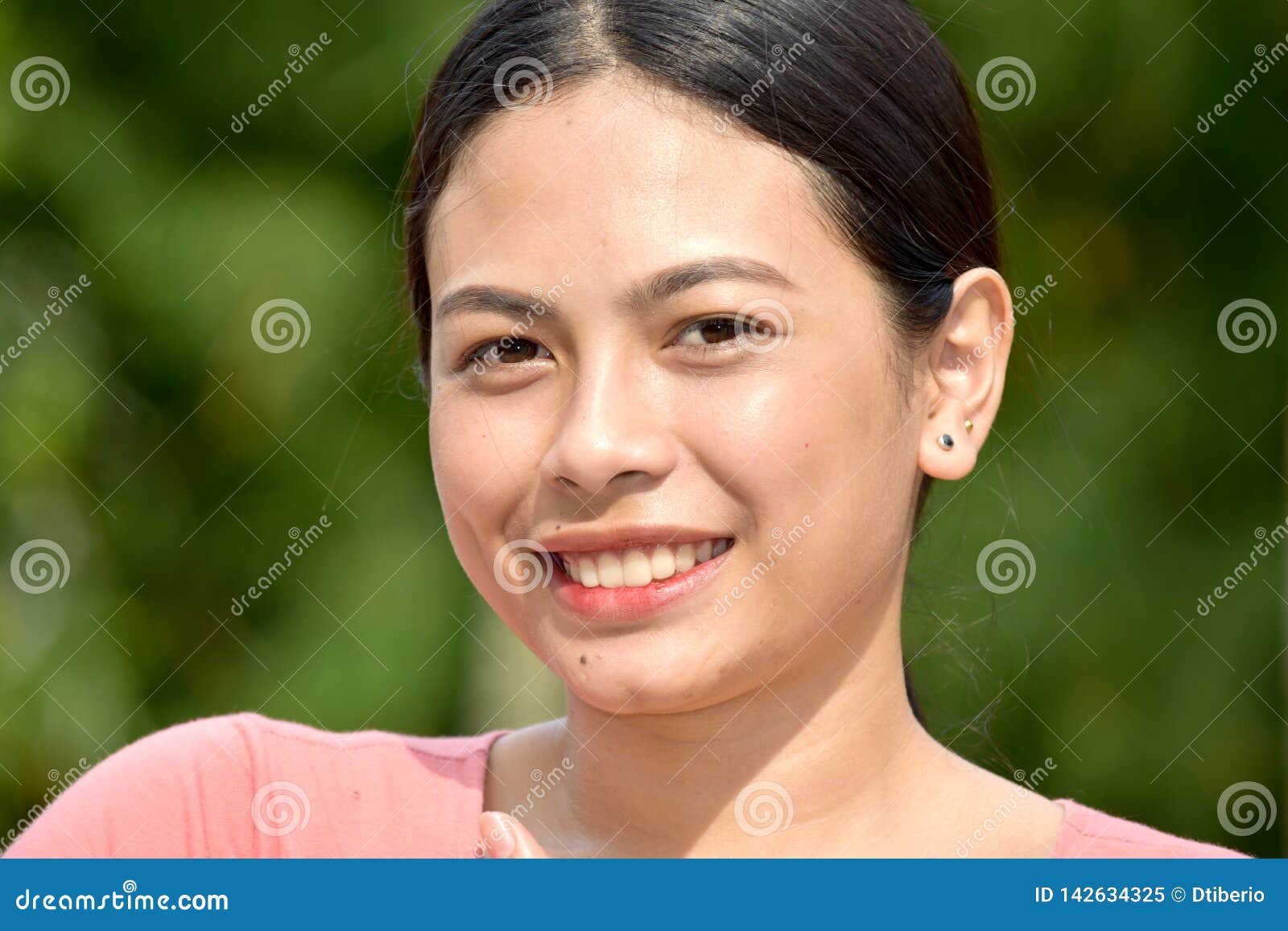 A Smiling Filipina Female stock image. Image of philippines - 142634325