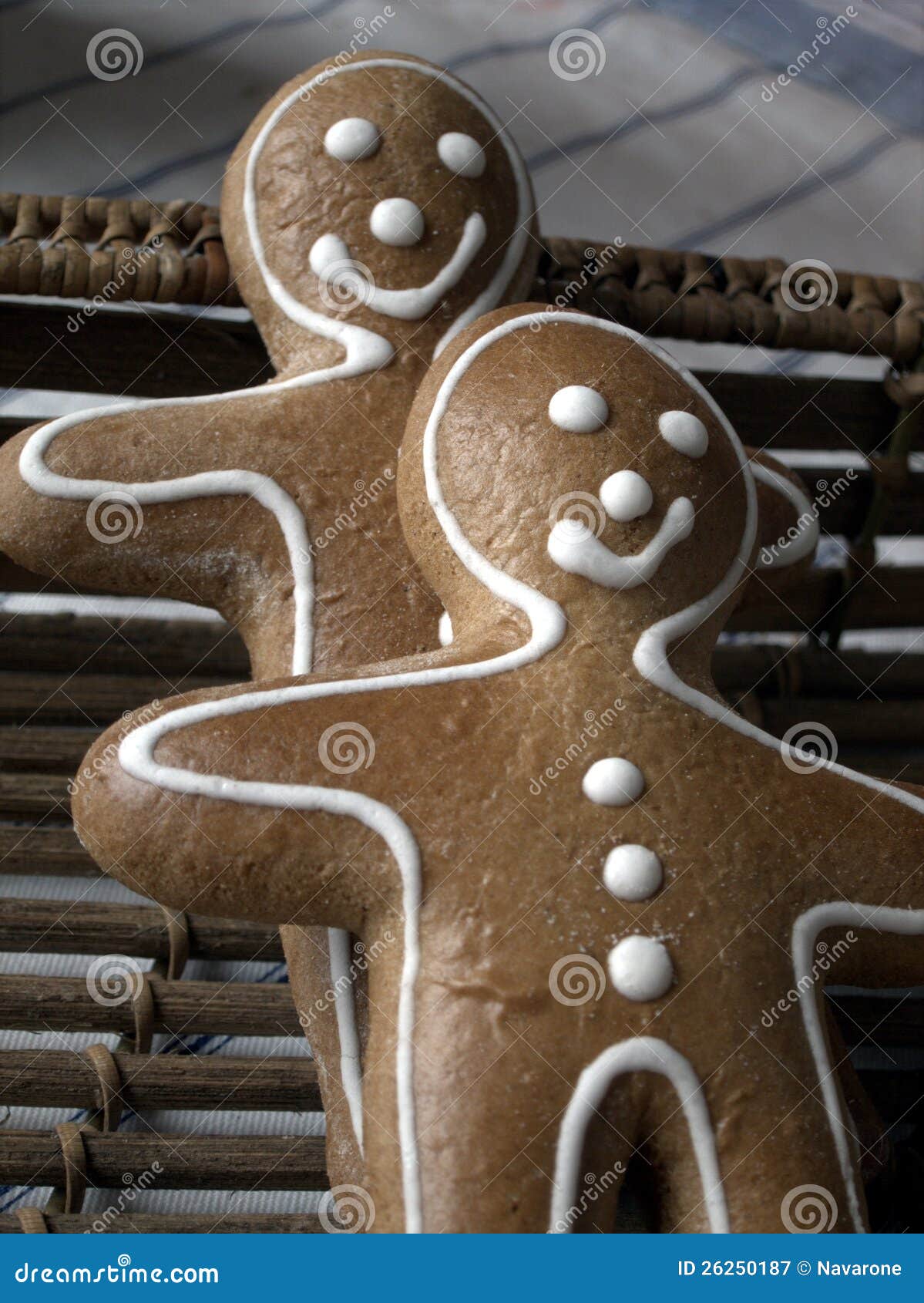 Smiling gingerbread men stock image. Image of happy, cheerful - 26250187