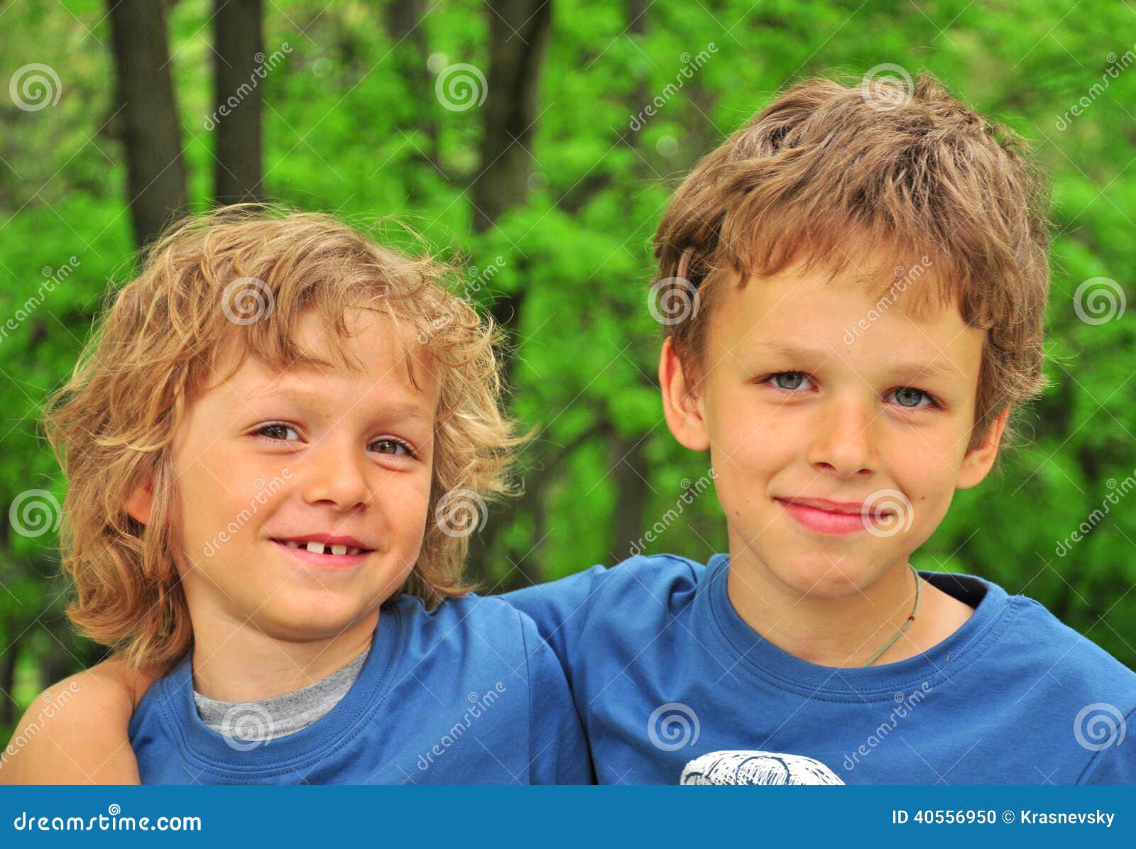 Smiling kids stock photo. Image of together, shaggy, juntos - 40556950