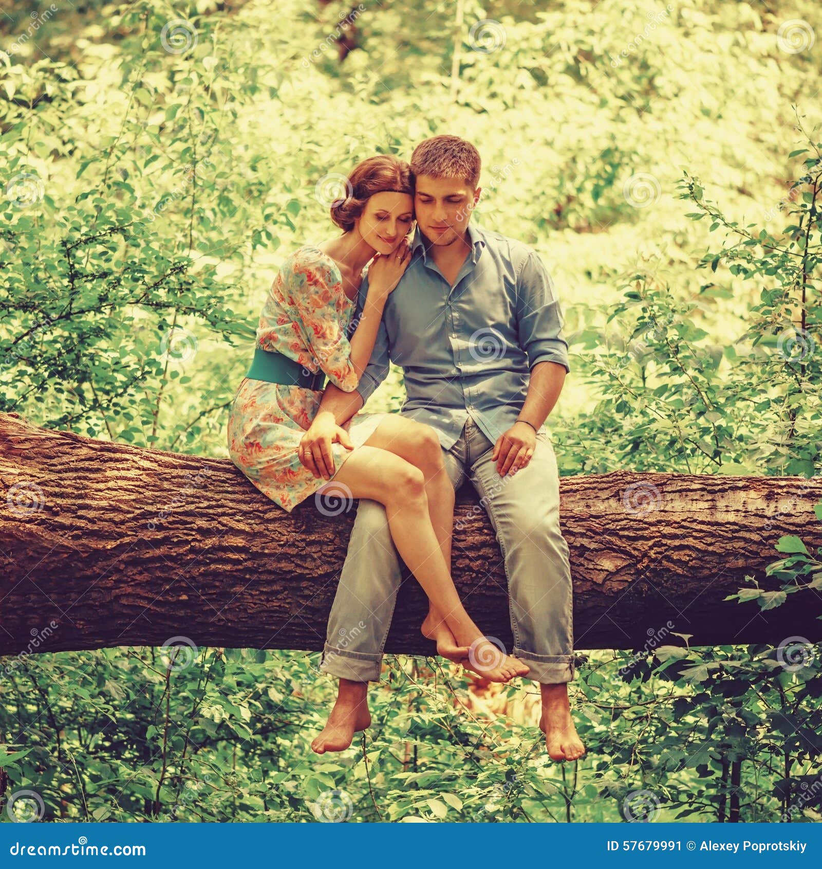Smiling Loving Couple Sitting on Tree Stock Image - Image of outdoor ...