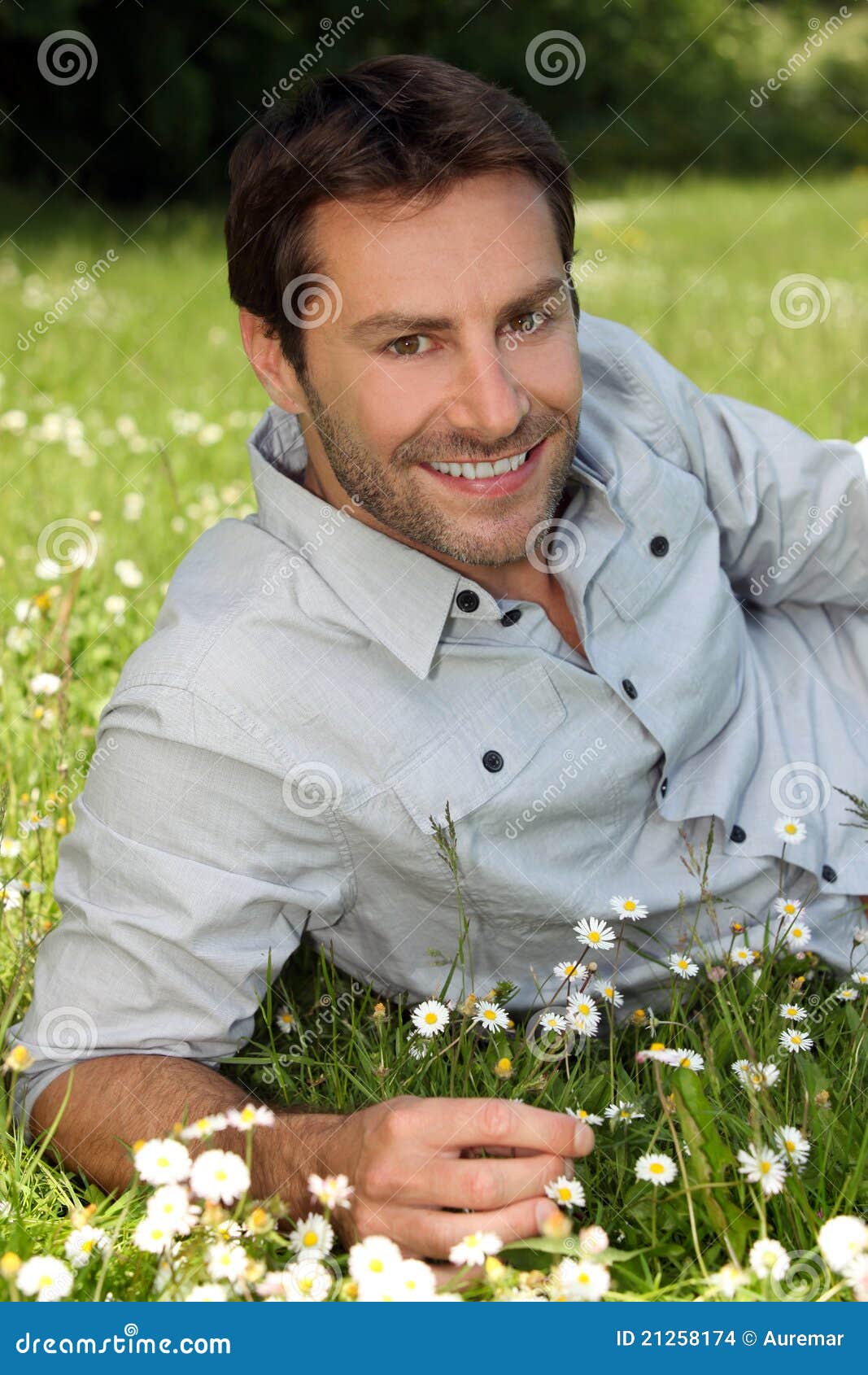 2,996 Smiling Daisies Stock Photos - Free & Royalty-Free Stock Photos ...