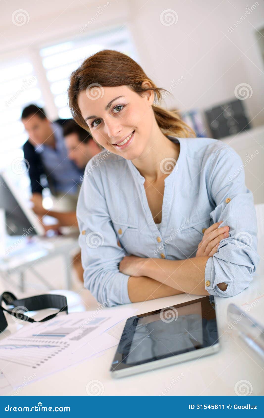 Smiling office-worker stock image. Image of arms, casual - 31545811