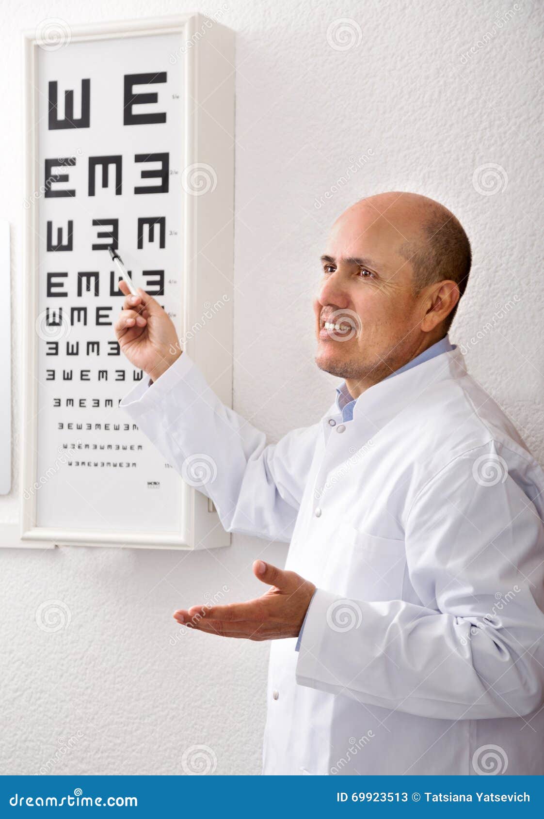 Smiling Ophthalmologist Consulting Stock Image - Image of advice ...