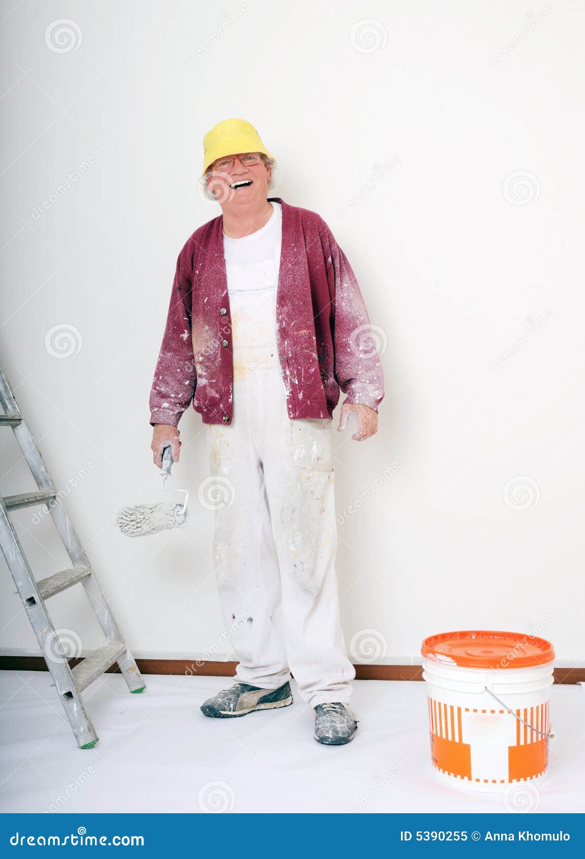 Smiling painter stock image. Image of white, happy, renovation - 5390255