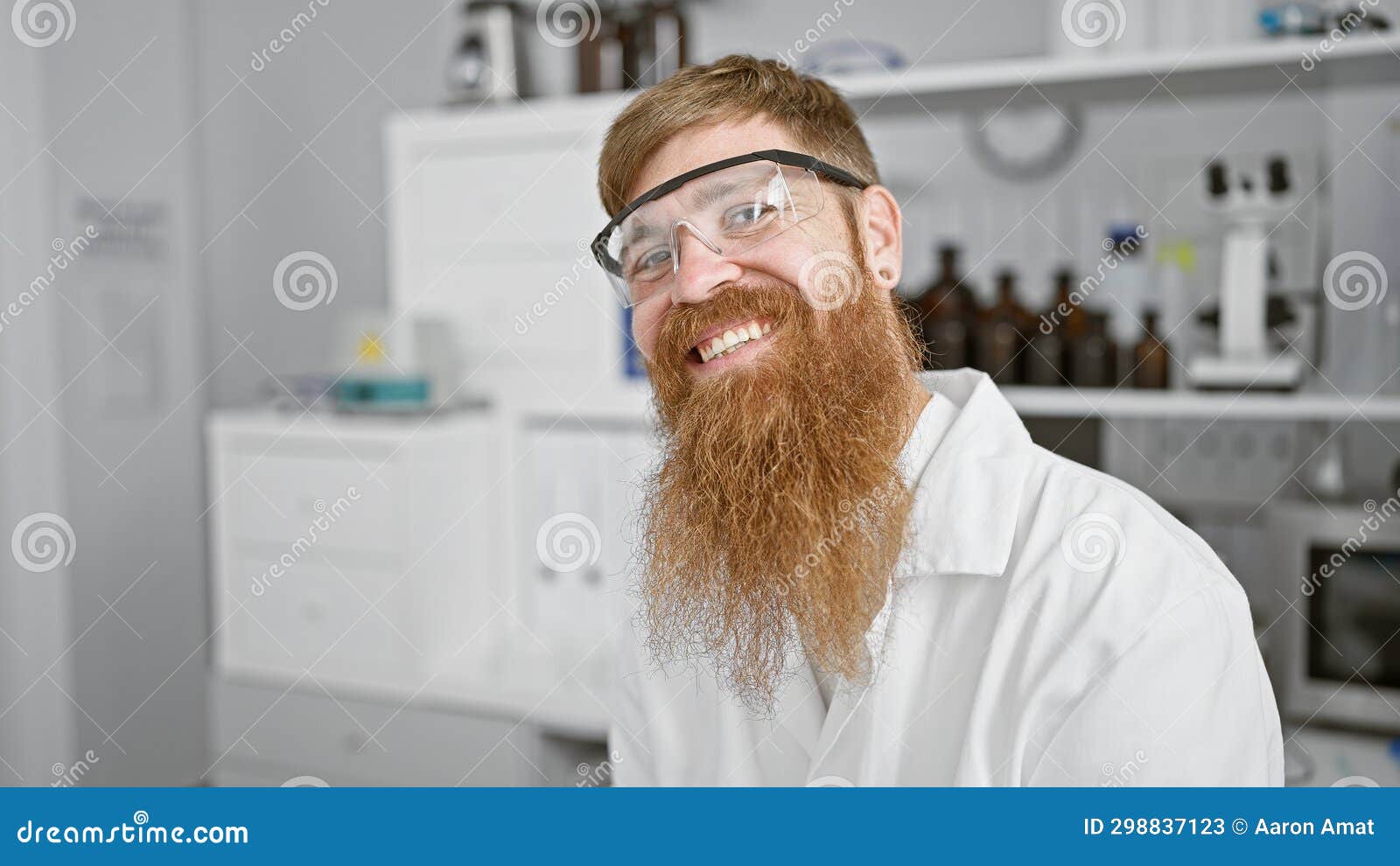 Smiling Young Redhead Scientist, Full of Confidence, Man in Lab ...
