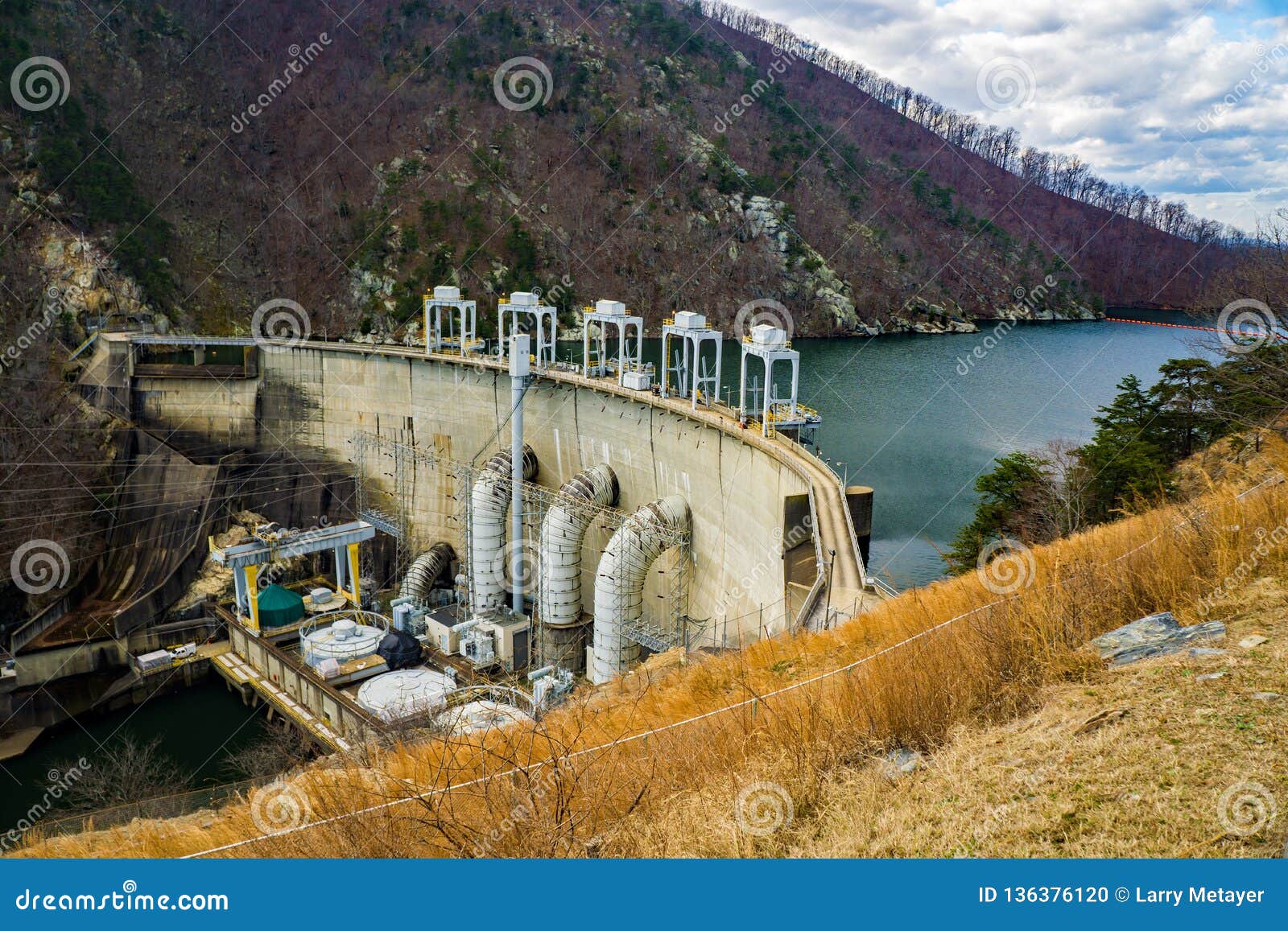 Smith Mountain Lake Hydroelectric Dam Imagen editorial - Imagen de ...