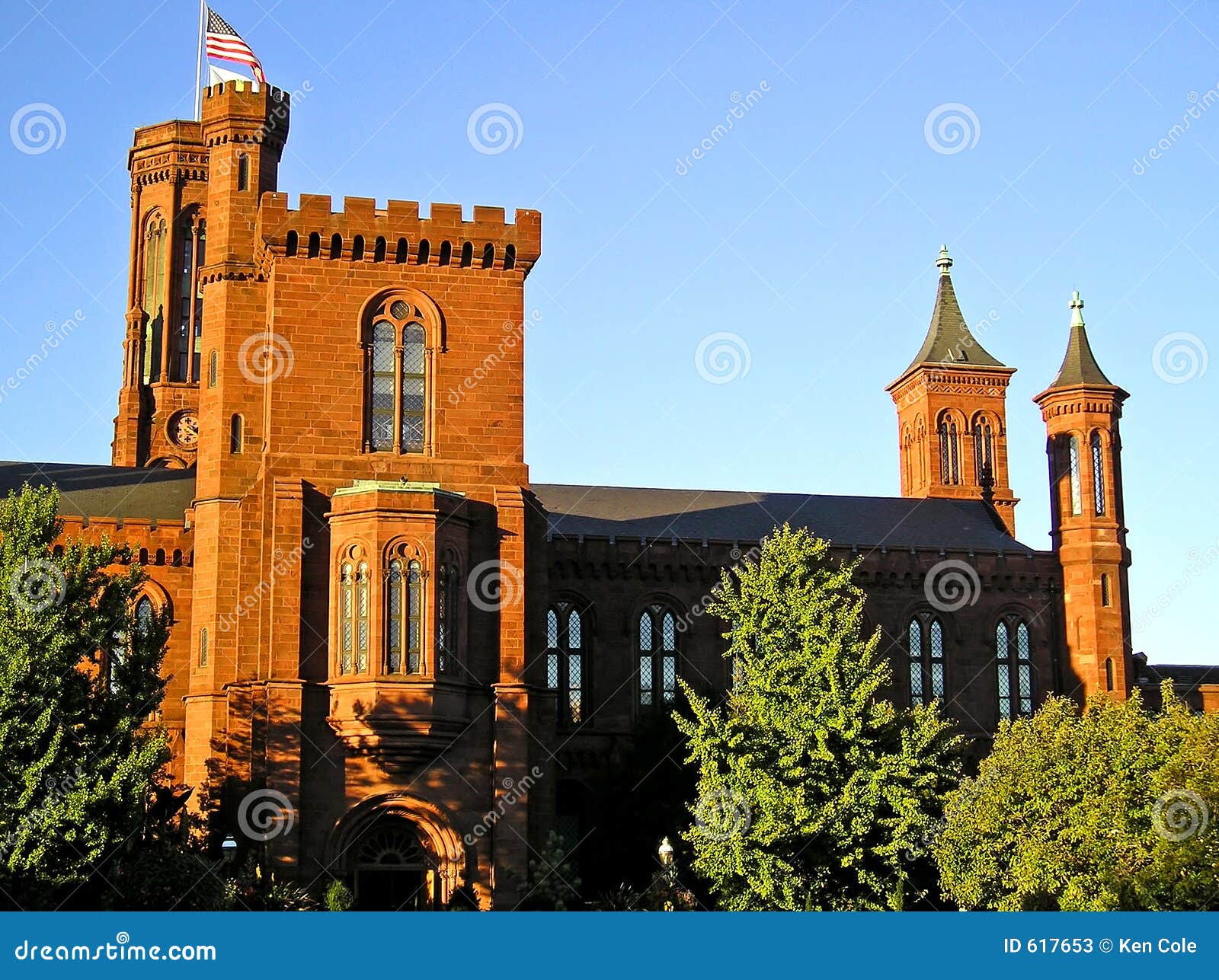 Smithsonian Castle 3 - Washington, DC Editorial Stock Photo - Image of ...