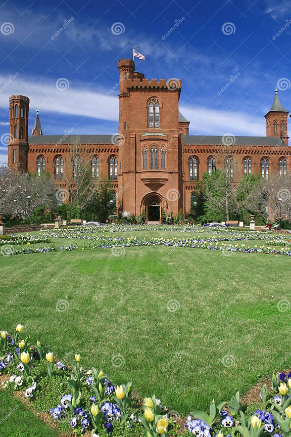 Smithsonian Castle, Landmark of Washington DC Editorial Photography ...