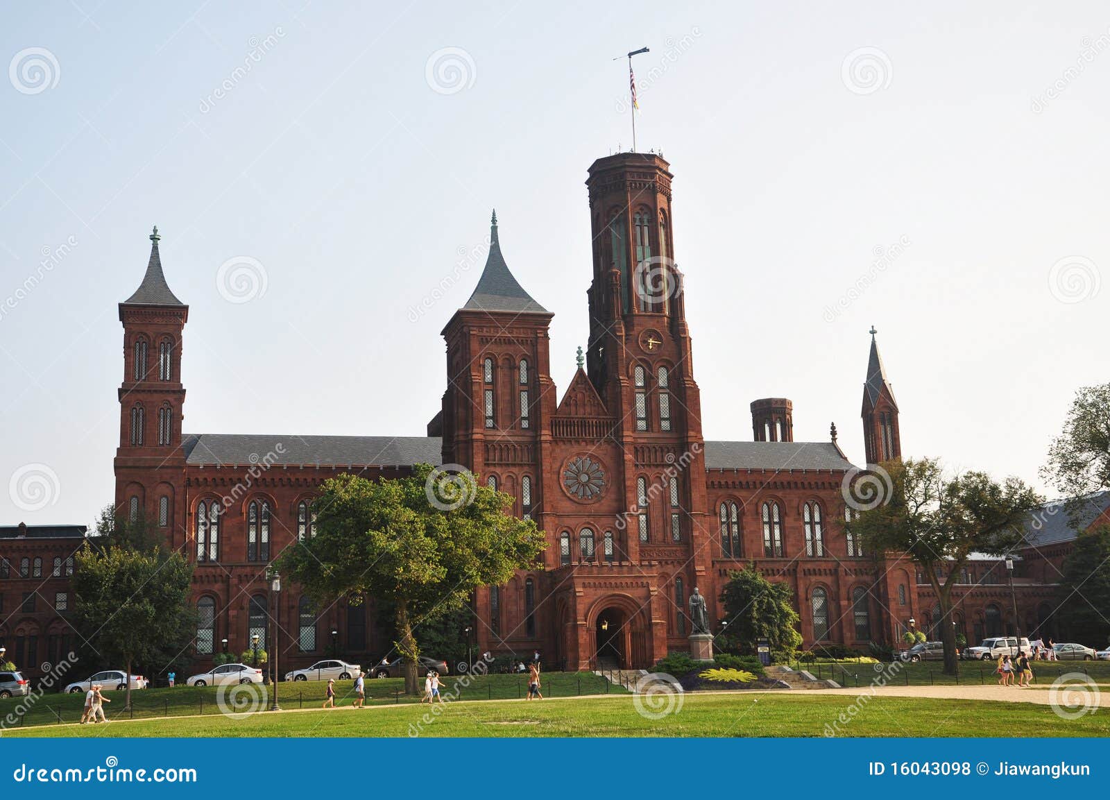 Smithsonian Castle in Washington DC Editorial Stock Photo - Image of ...