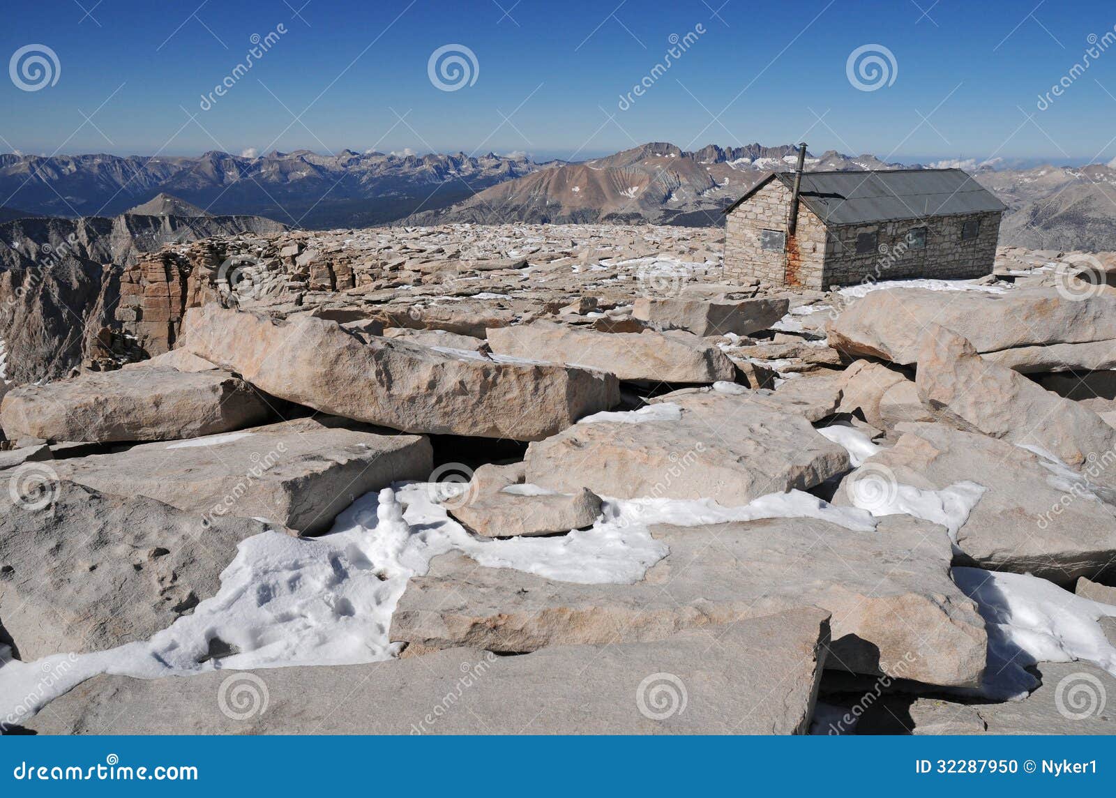 Smithsonian Hut on Mount Whitney Stock Photo - Image of needle ...