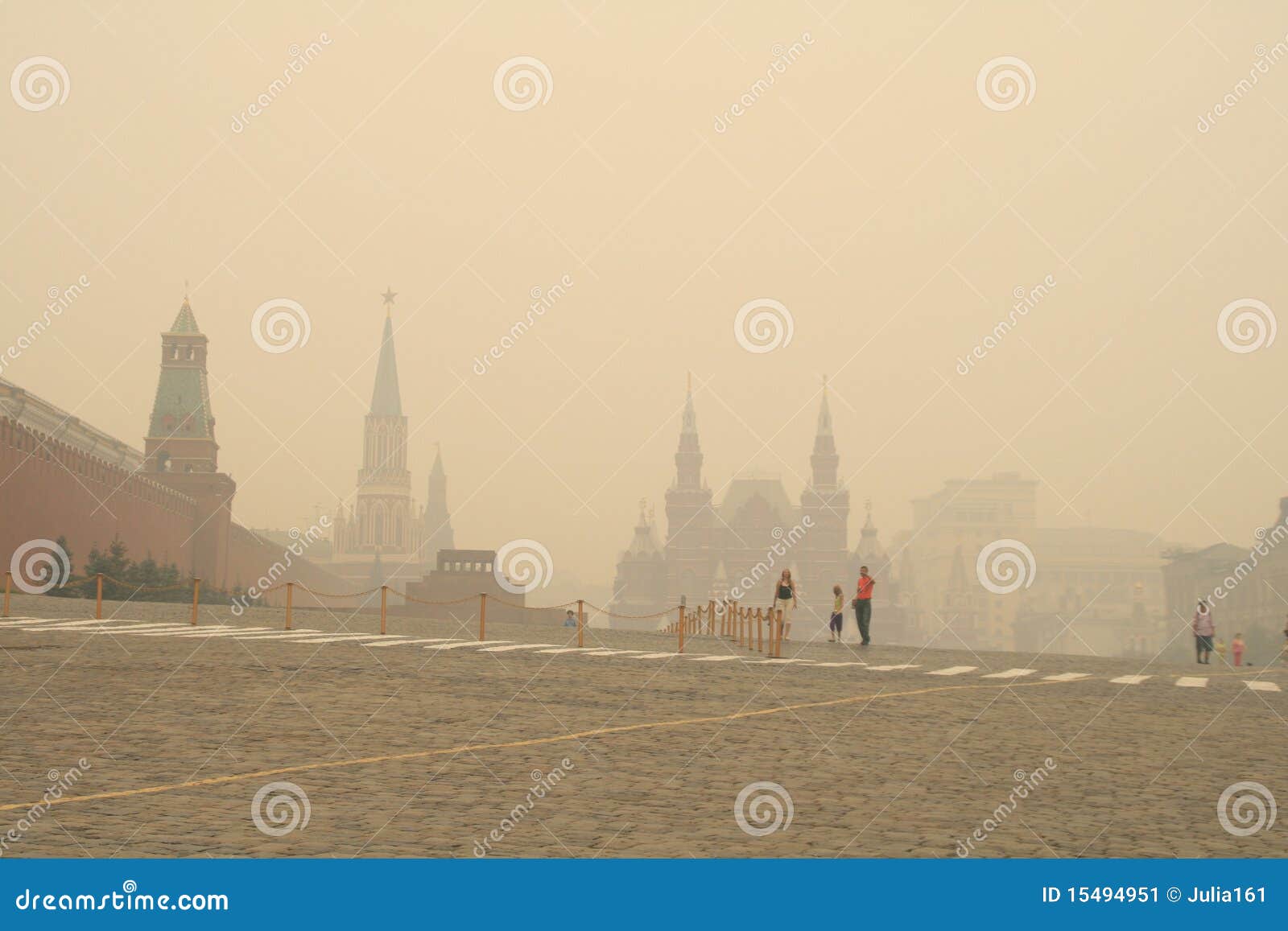 Smog in Moscow -2010 editorial photo. Image of river - 15494951