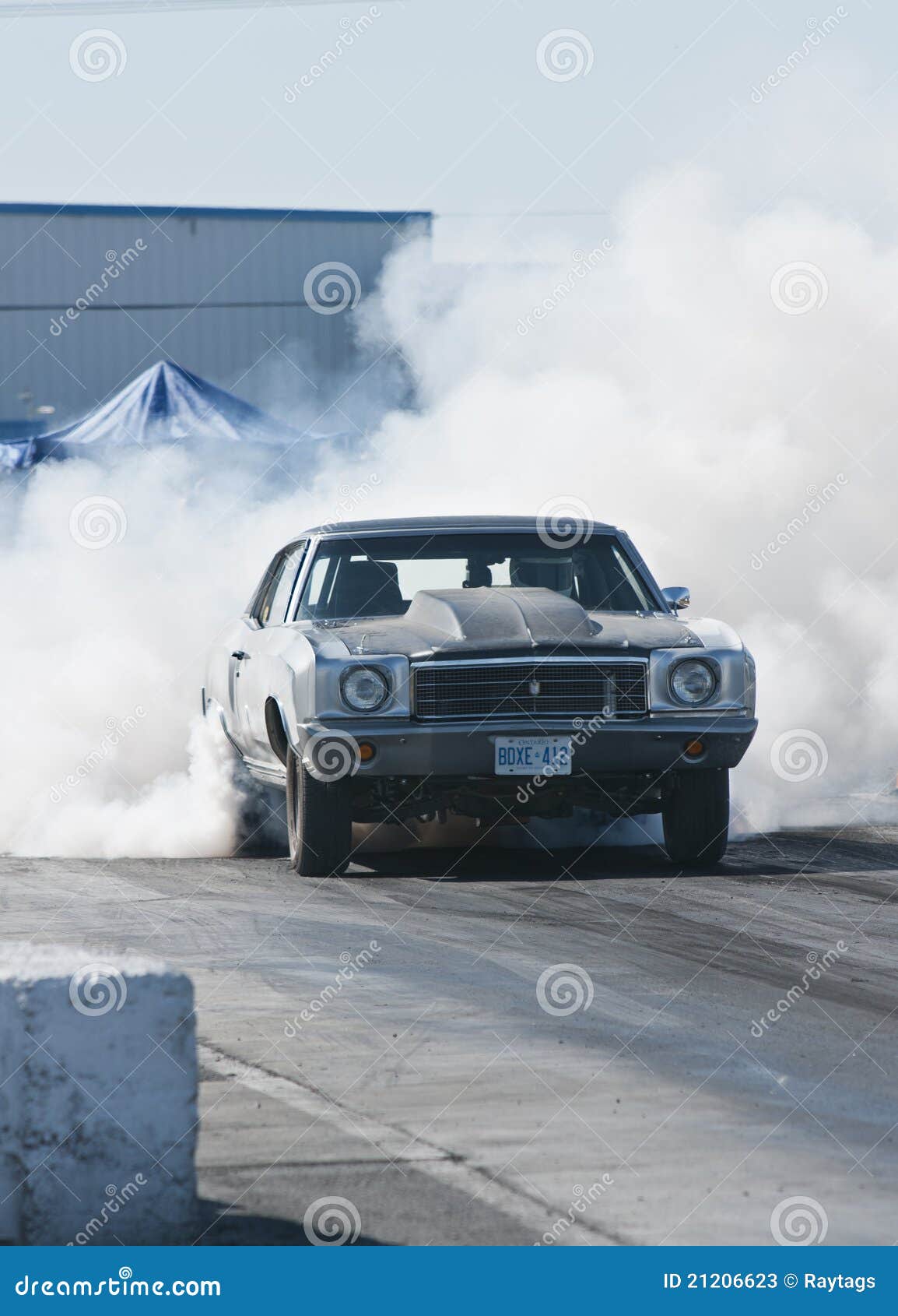 Smoke show editorial stock photo. Image of rubber, speed - 21206623