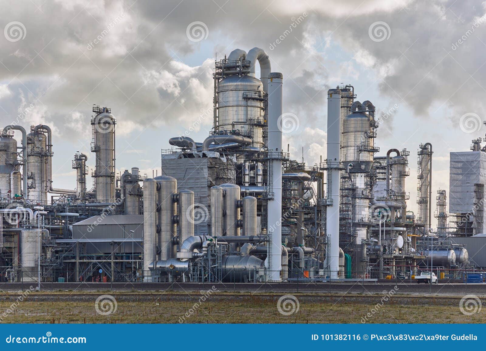 Smoking chemical plant stock photo. Image of dusk, process - 101382116