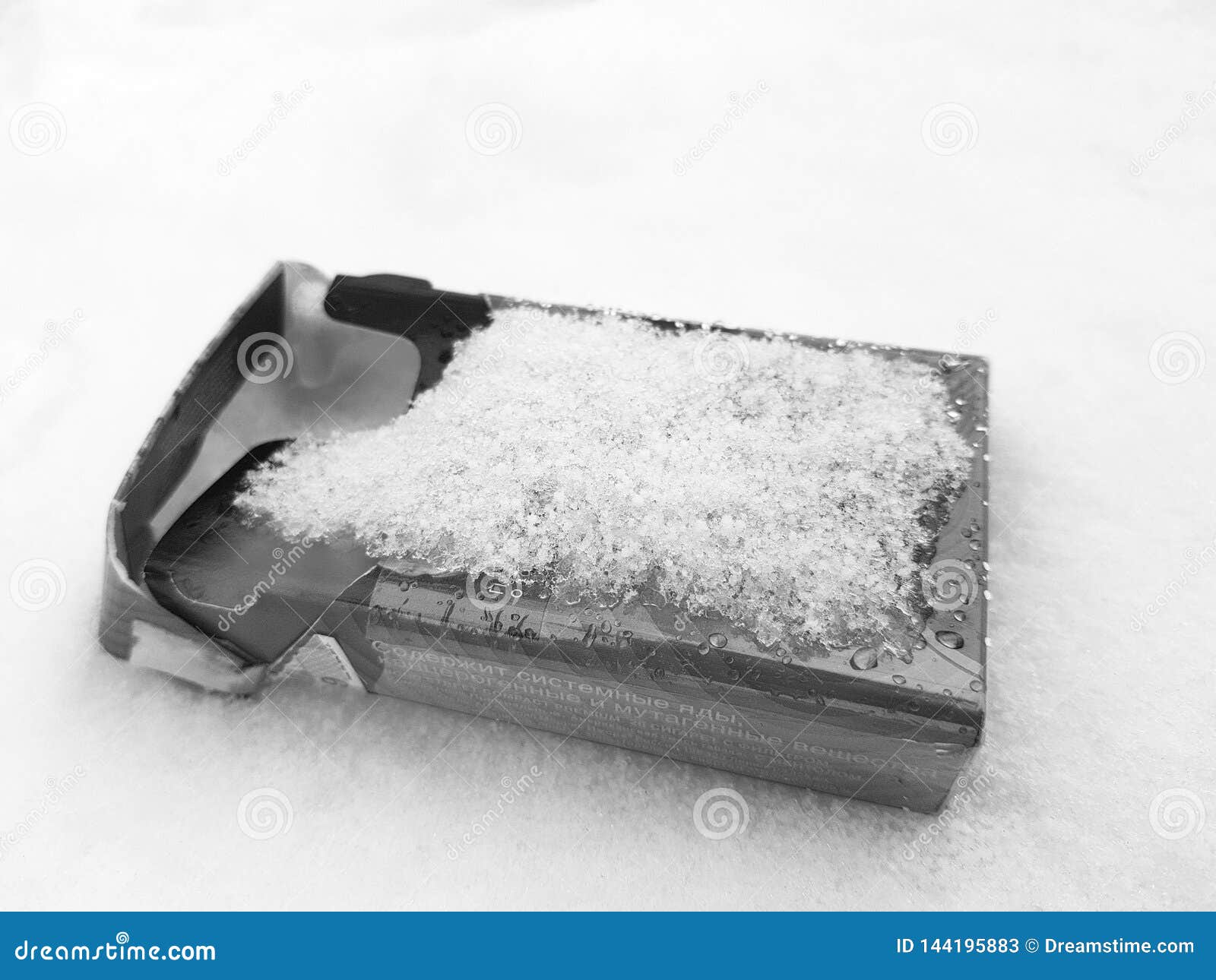 Smoking - Cigarette Pack in the Snow in Winter Stock Image - Image of ...
