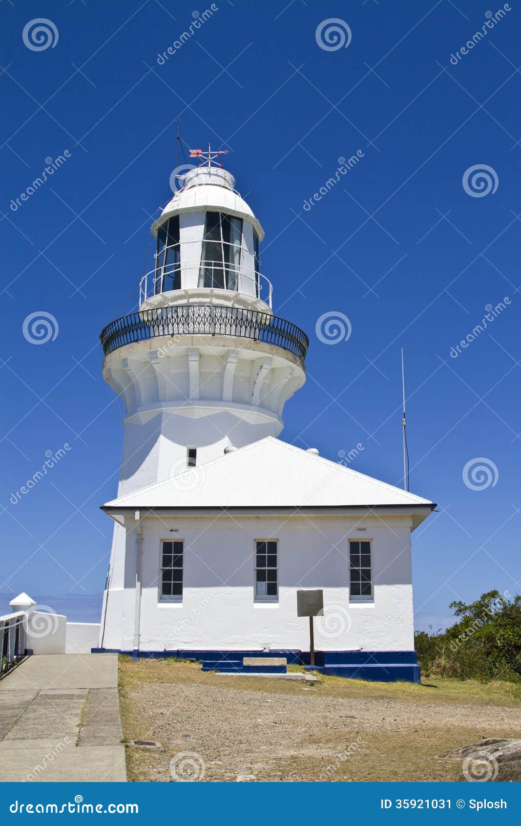 Smoky Cape lighthouse stock image. Image of clear, smoky - 35921031