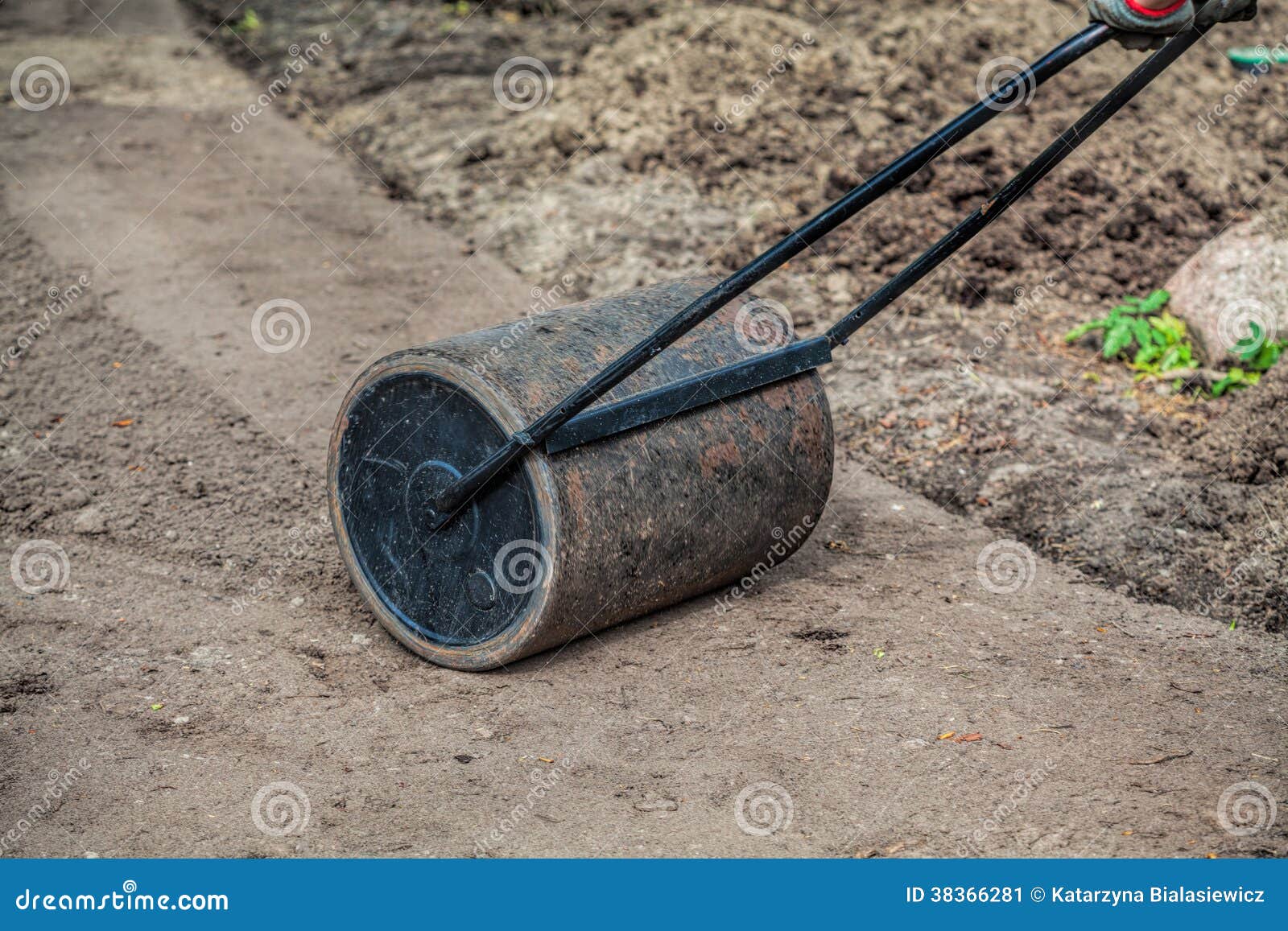 Smooth ground to planting stock image. Image of clothing - 38366281