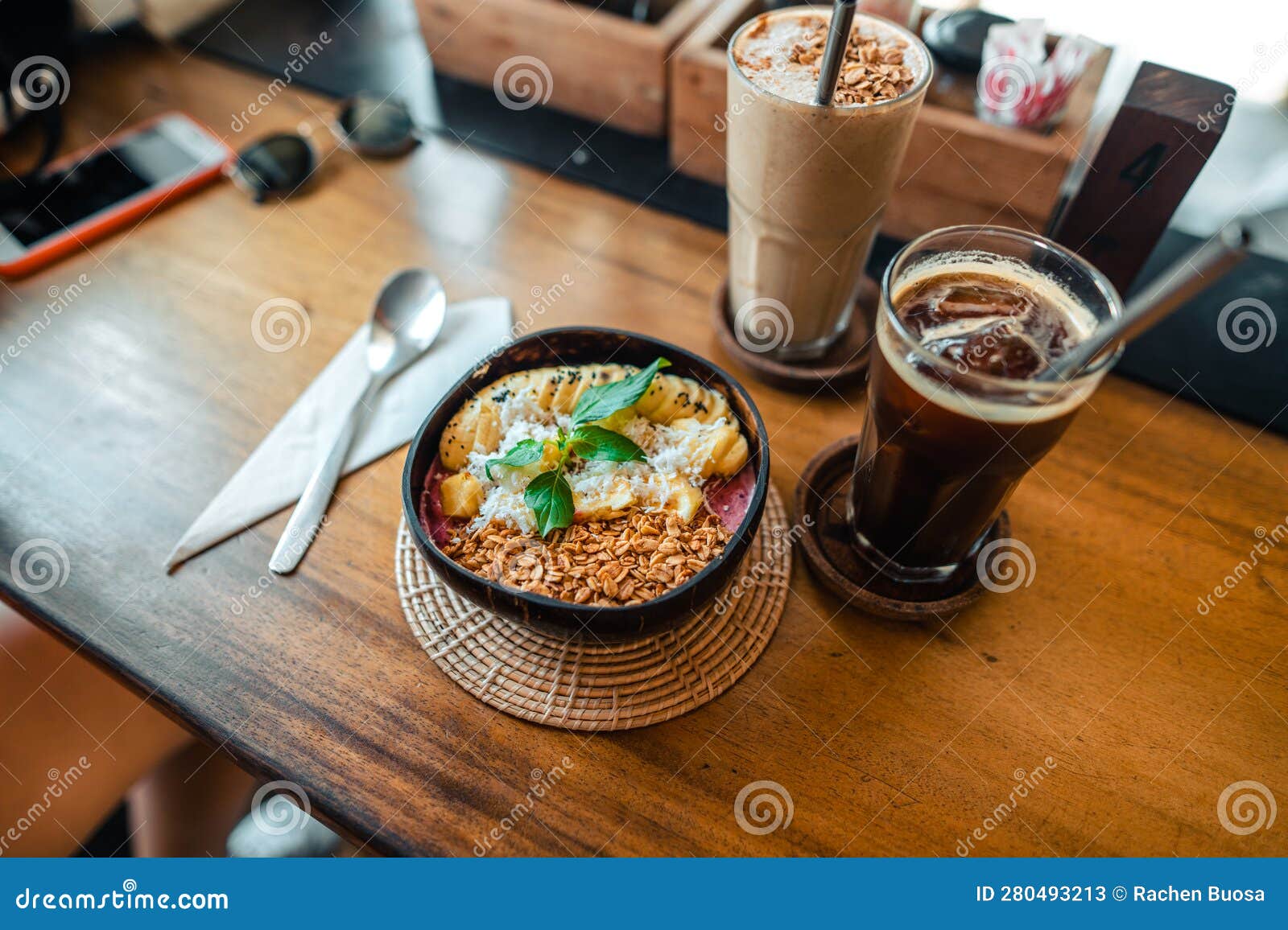 Smoothie Bowl in Coconut Shell Stock Image - Image of view, food: 280493213