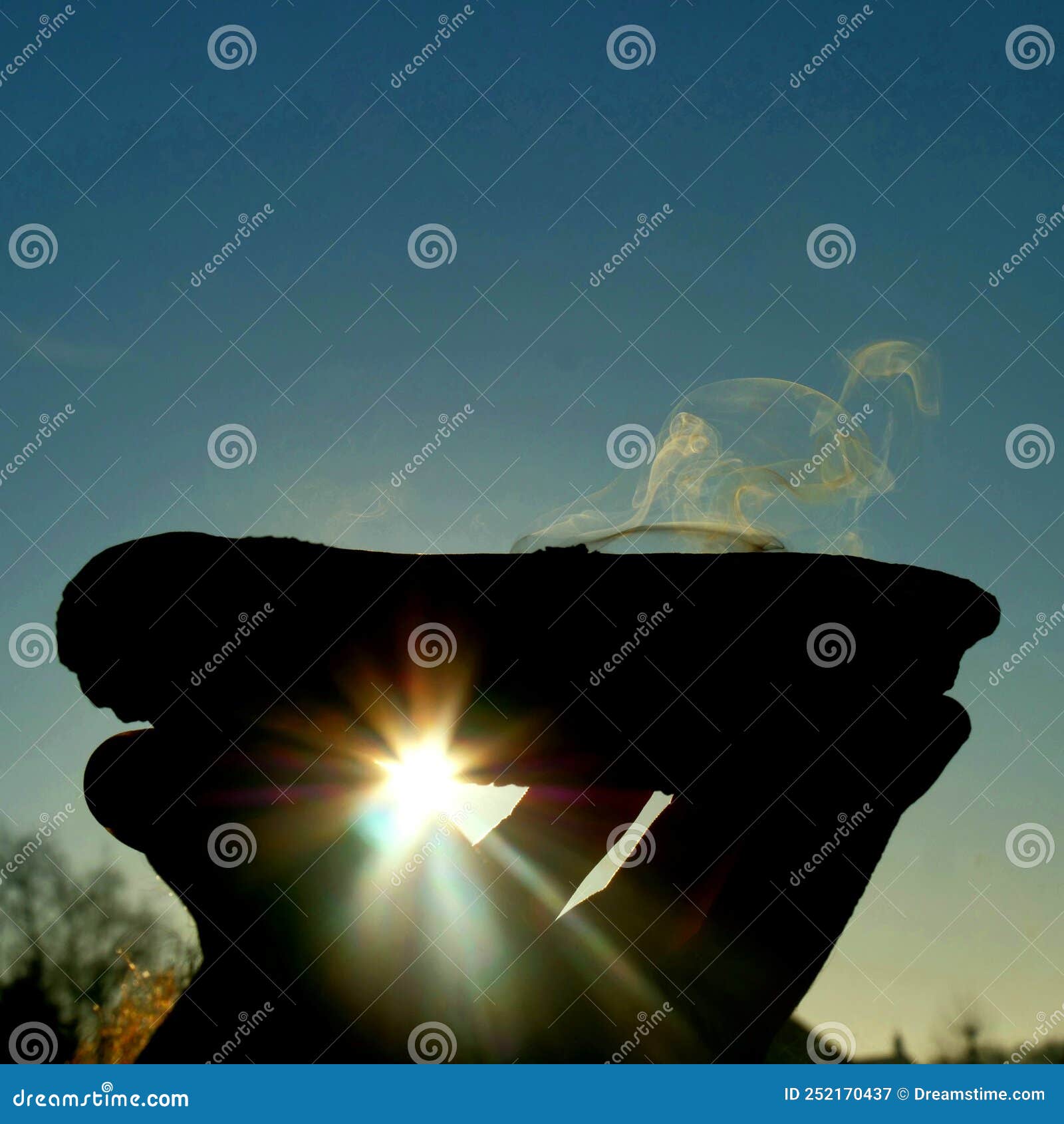 Smudge shell smoke and sun stock image. Image of lighting - 252170437