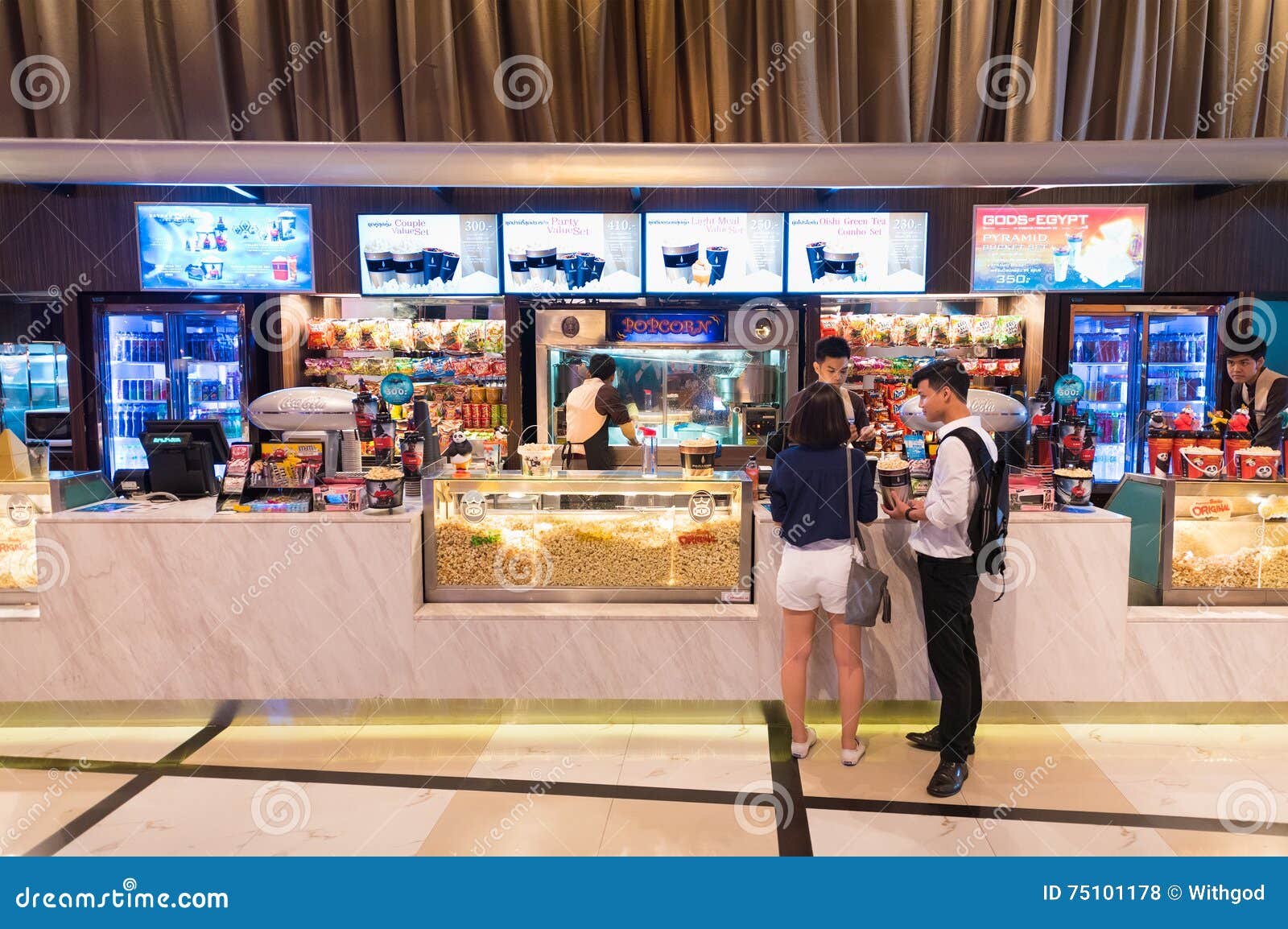 Snack Bar Del Cine, Modelo Cineplex, Bangkok Foto de archivo editorial ...