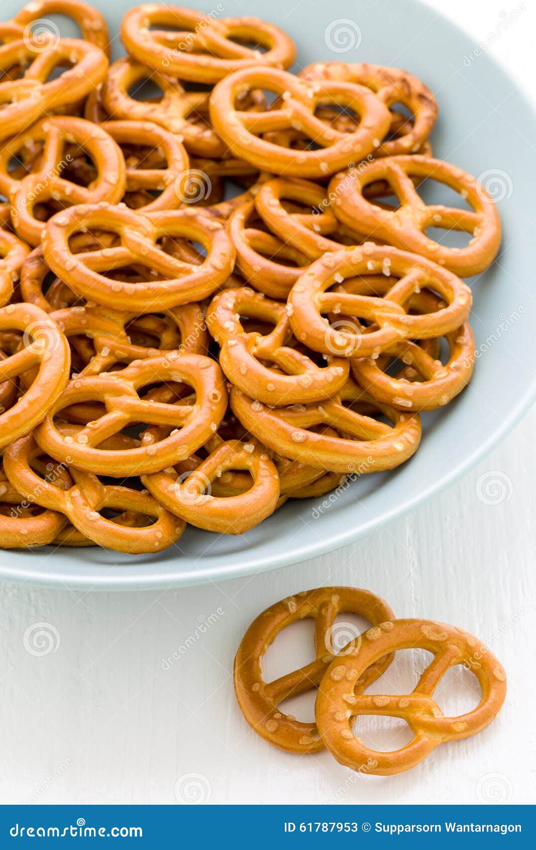 Snack Oder Aperitif, Brezel Stockbild - Bild von brezel, knusperig ...
