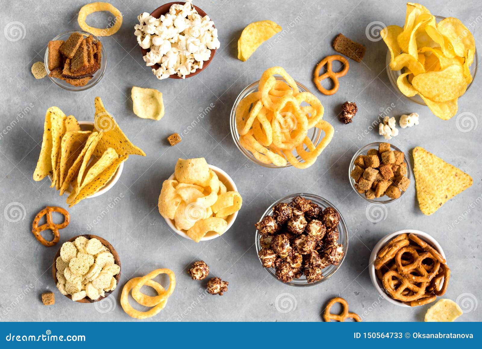 Snacks unhealthy 库存图片. 图片 包括有 油炸马铃薯片, 薄脆饼干, 收集, 当事人 - 150564733