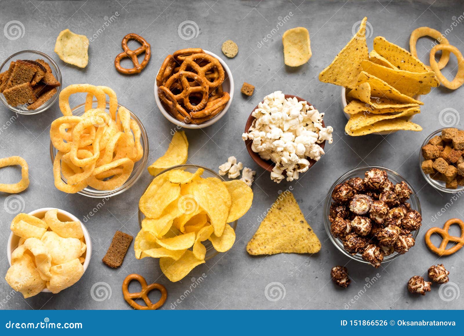 Snacks unhealthy 库存照片. 图片 包括有 嘎吱咬嚼, 收集, 胆固醇, 背包, 前浆手 - 151866526