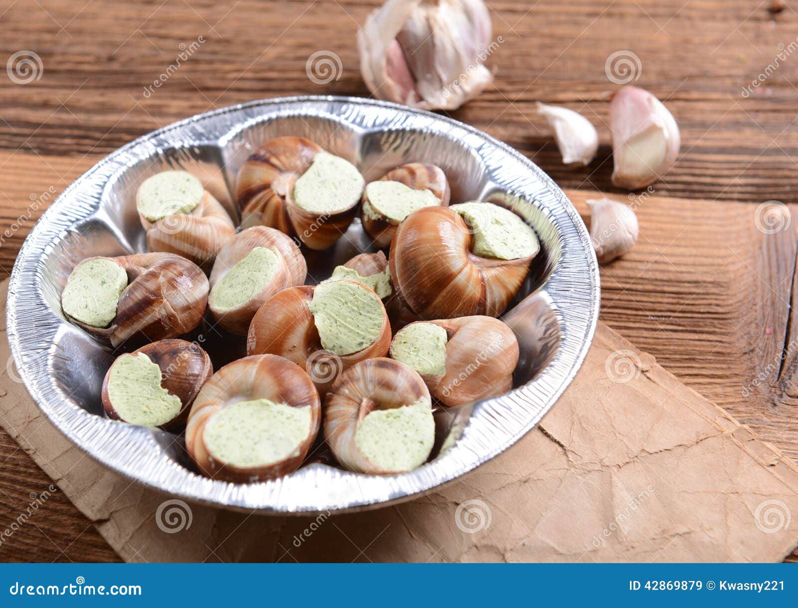 Snails with garlic butter stock image. Image of culture - 42869879