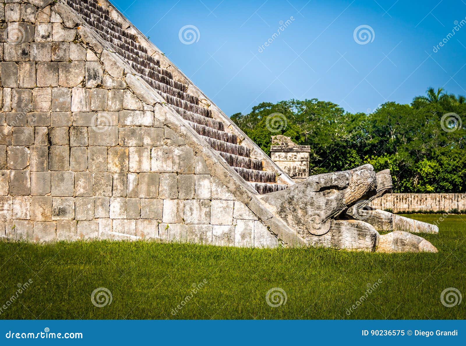 Snake Detail of Mayan Temple Pyramid of Kukulkan - Chichen Itza, Mexico ...