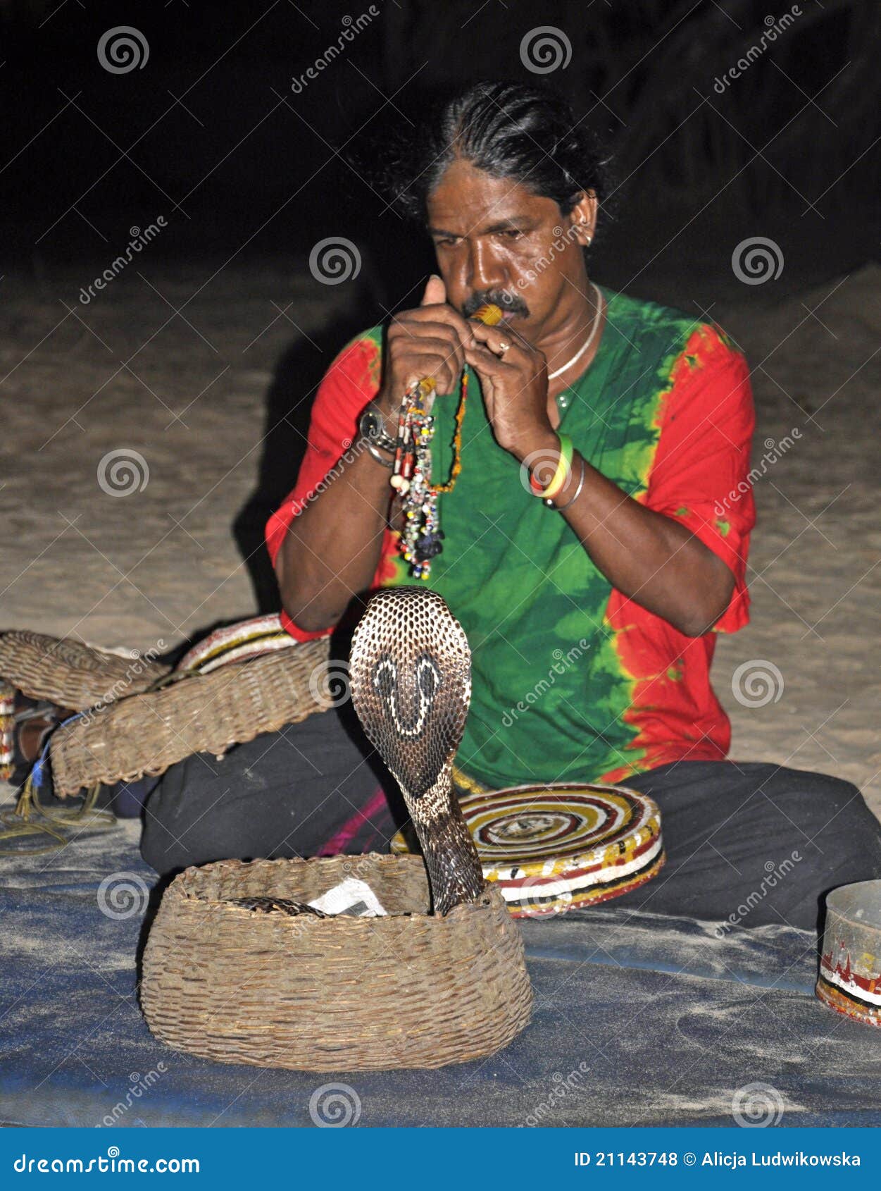 Snake show in Sri Lanka editorial stock photo. Image of performance ...