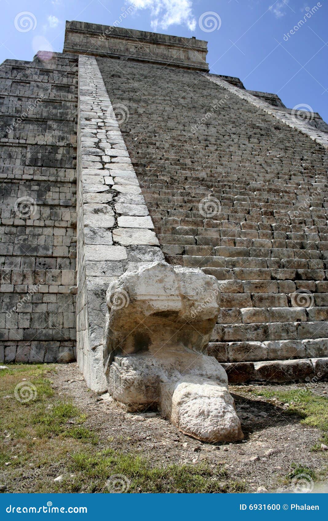 Snakes and Temple stock photo. Image of snake, ancient - 6931600