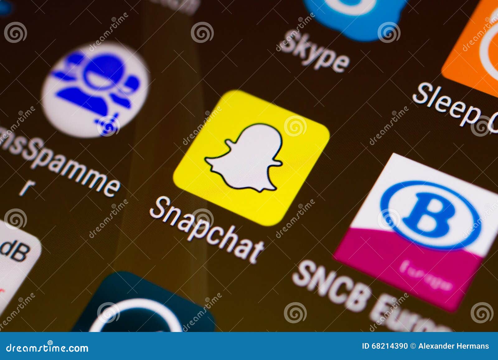 Snapchat Application Thumbnail / Logo on an Android Smartphone ...