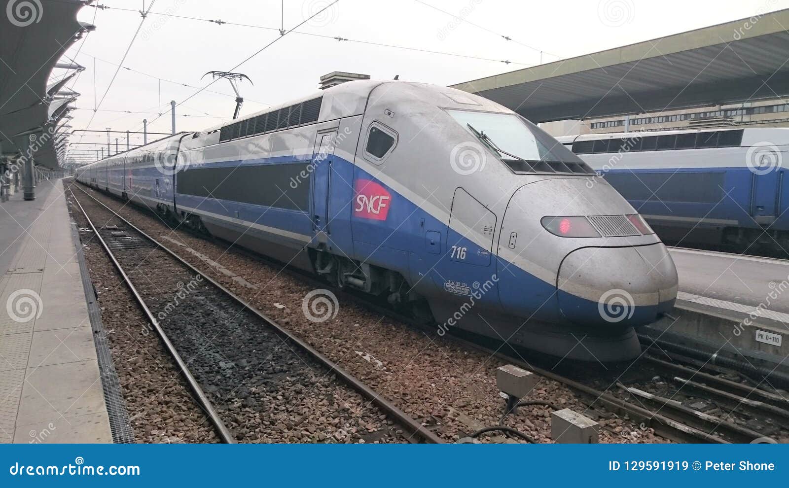 Sncf express train editorial stock image. Image of platform - 129591919