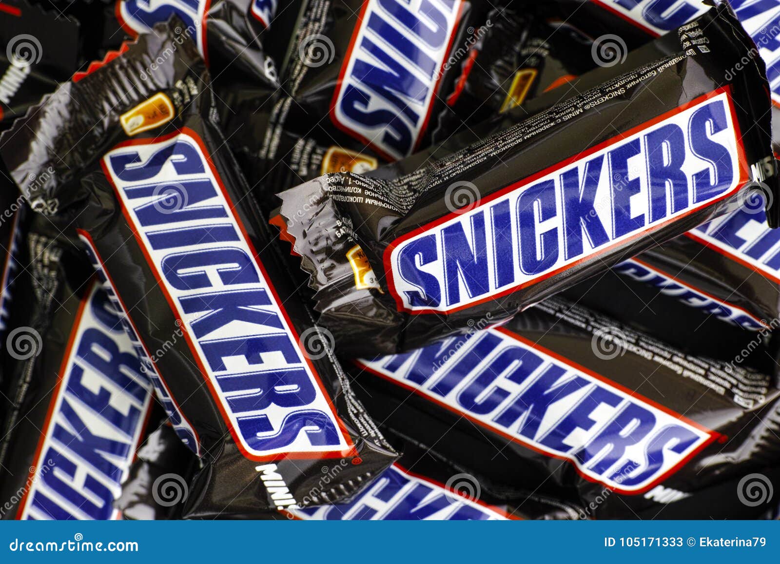 Snickers Las Barras De Caramelo De Las Miniaturas Foto de archivo ...