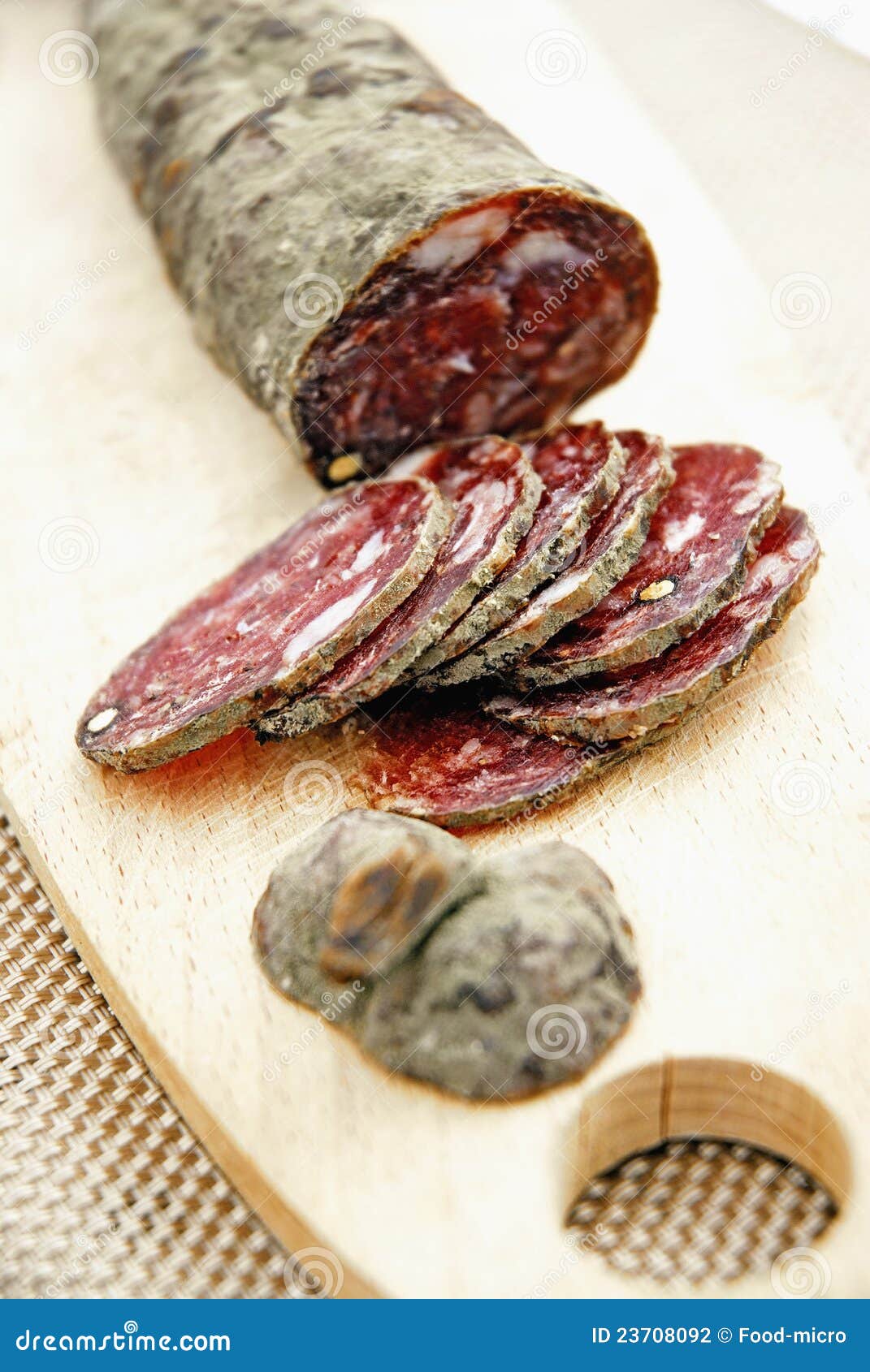 Snijdende Corsicaanse Droge Worst Stock Foto - Image of selectief ...