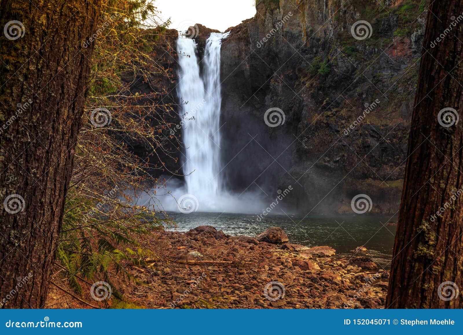 Snoqualmie Falls Lower Viewpoint, Washington State Stock Image - Image ...