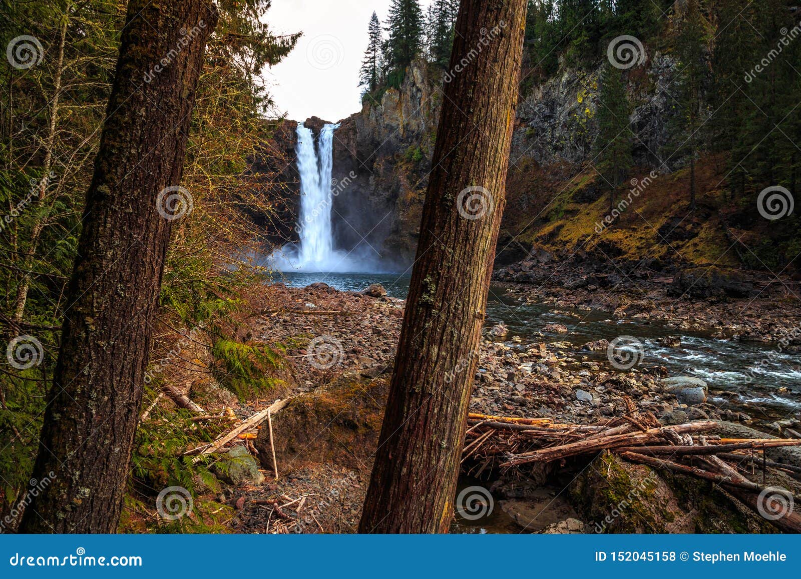Snoqualmie Falls Lower Viewpoint, Washington State Stock Photo - Image ...