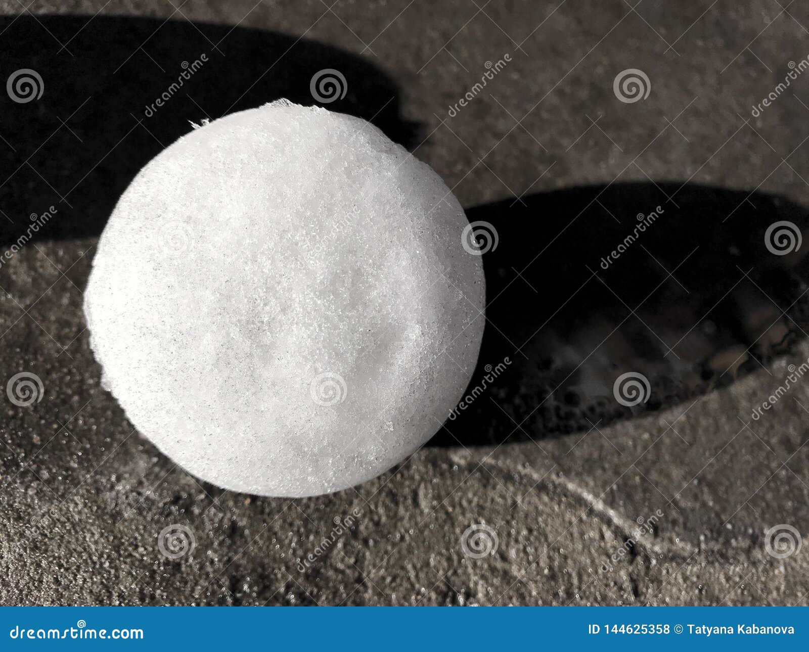 Snowballs - Separate Balls. Stock Photo - Image of street, snow: 144625358