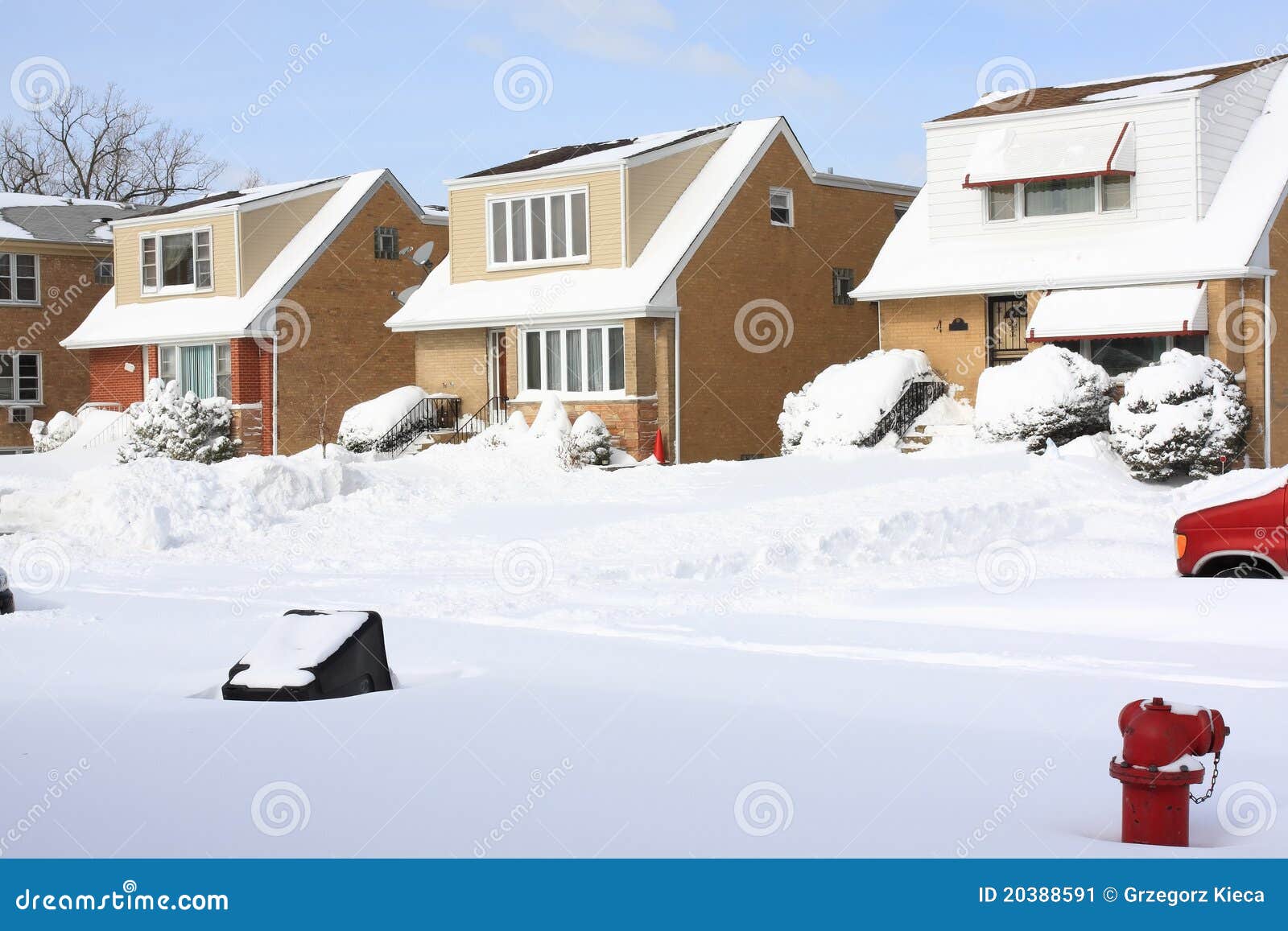 Snow in a Chicago Neighborhood Stock Image - Image of urban, snow: 20388591