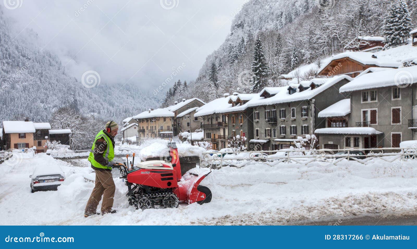 Snow Clearing editorial photo. Image of transportation - 28317266