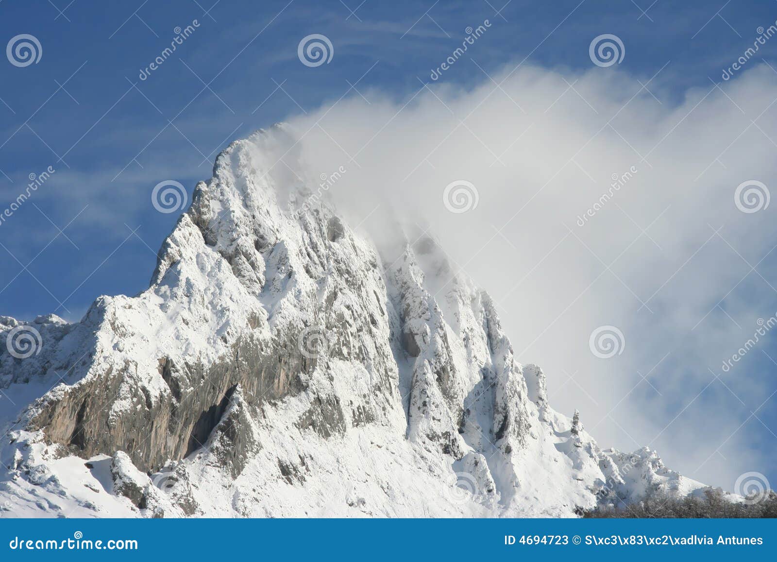 Snow and cloud stock image. Image of resort, freeze, country - 4694723