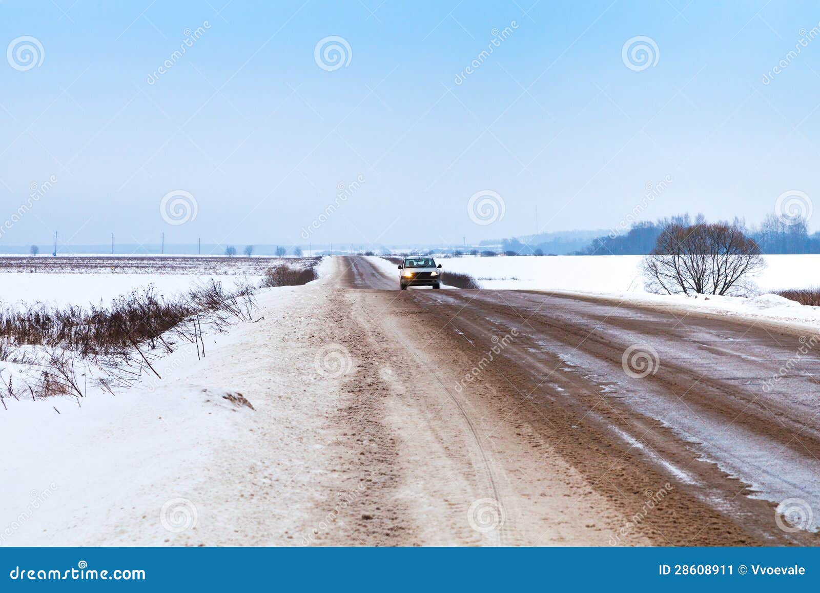 Snow country road stock image. Image of cold, horizon - 28608911