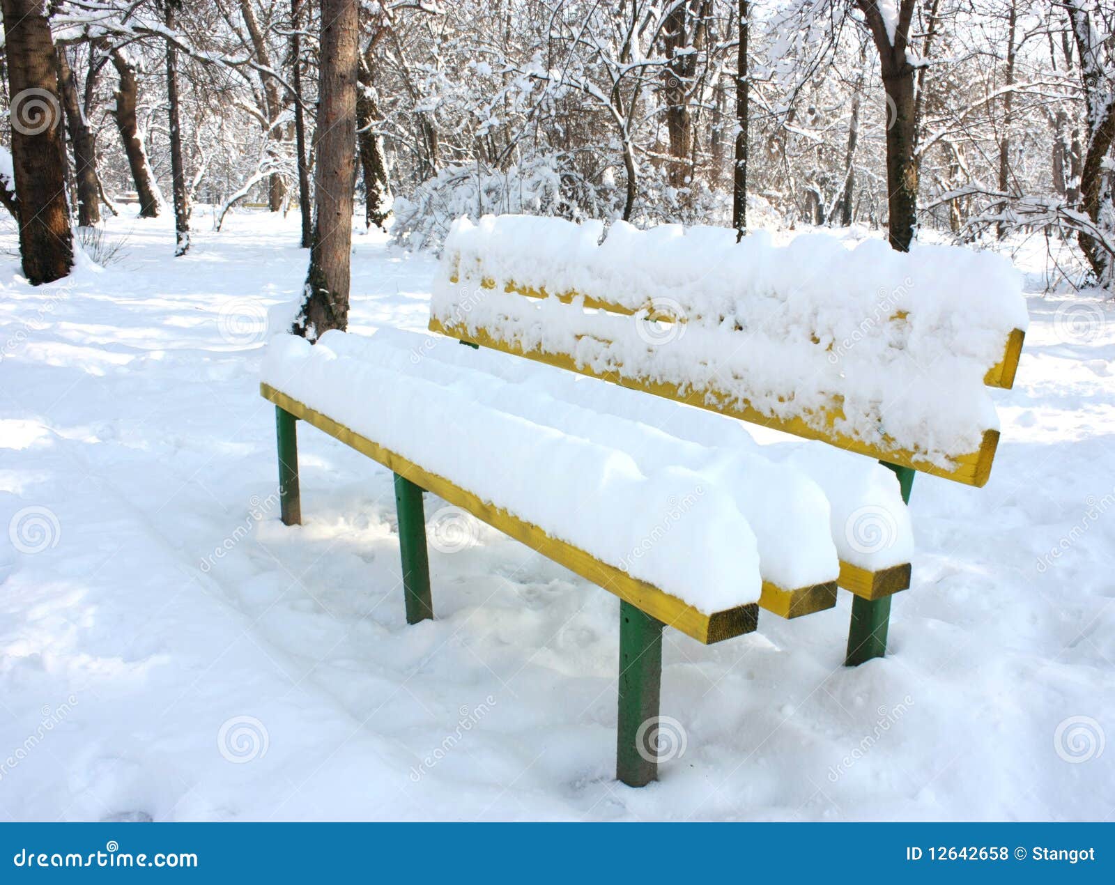 Snow covered bench stock photo. Image of white, winter - 12642658