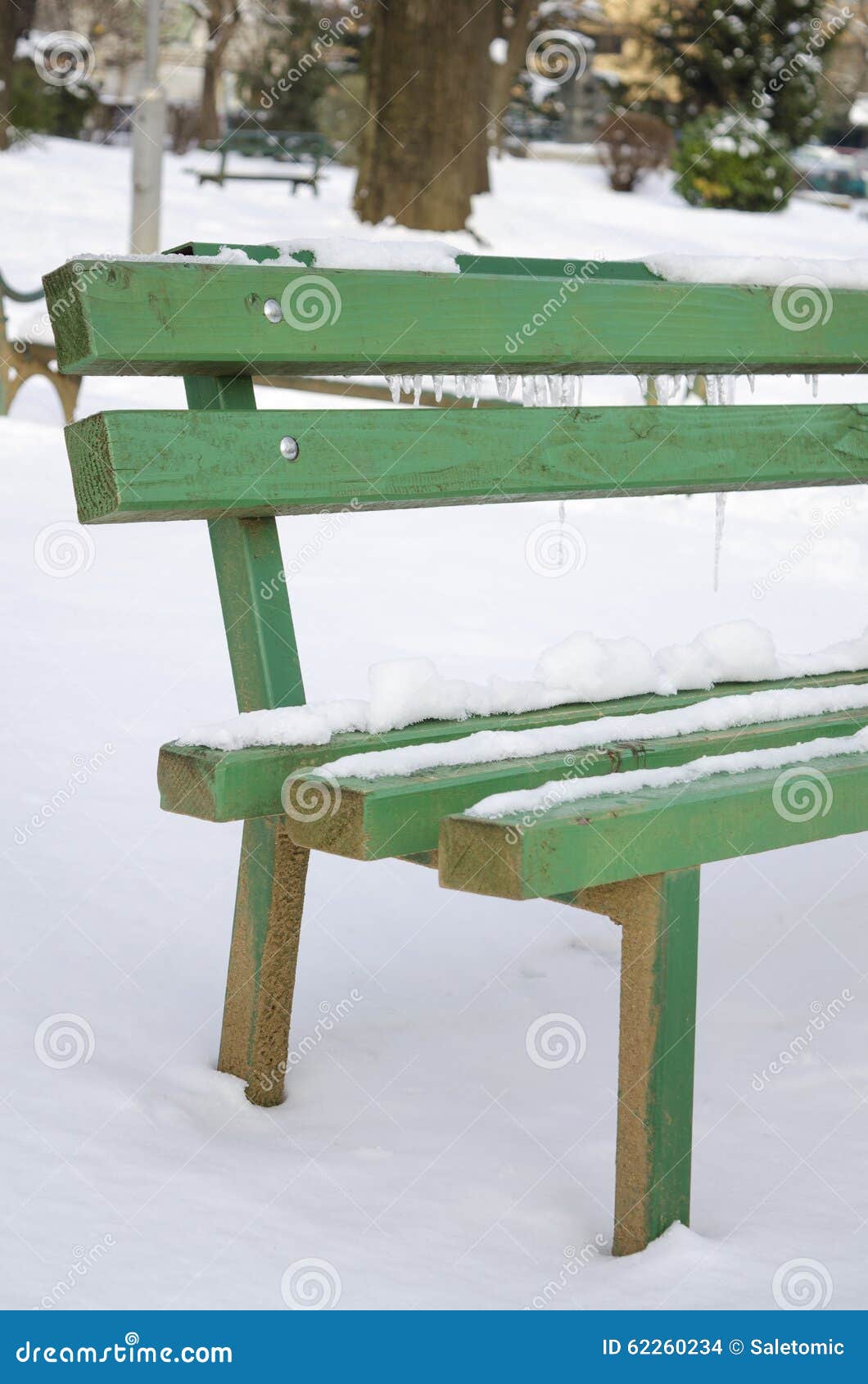 Snow Covered Bench in a Park Stock Photo - Image of covered, seasonal ...