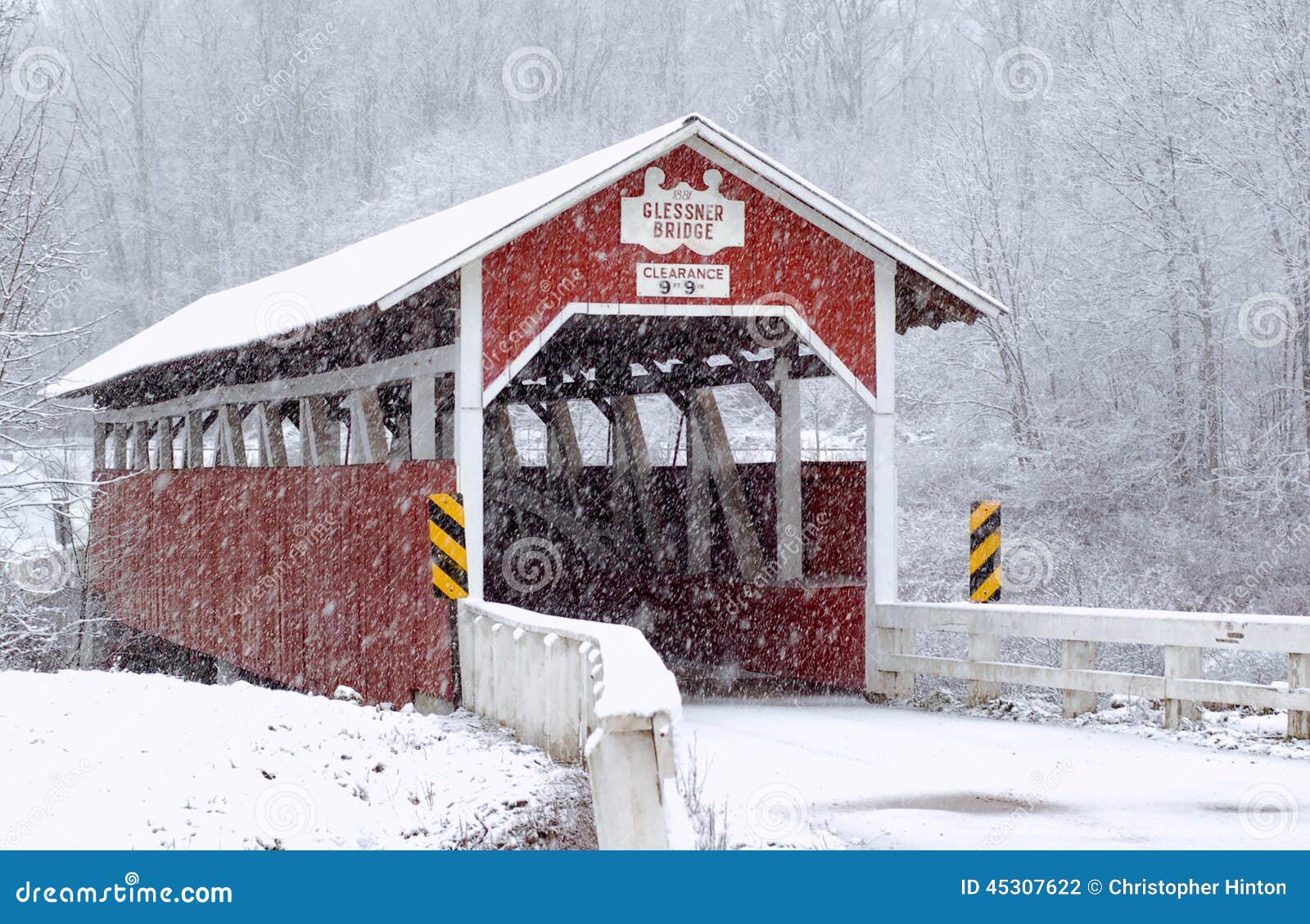 Snow Covered Bridge editorial photography. Image of peaceful - 45307622
